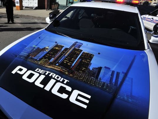 2 Detroit police cars crash on east side