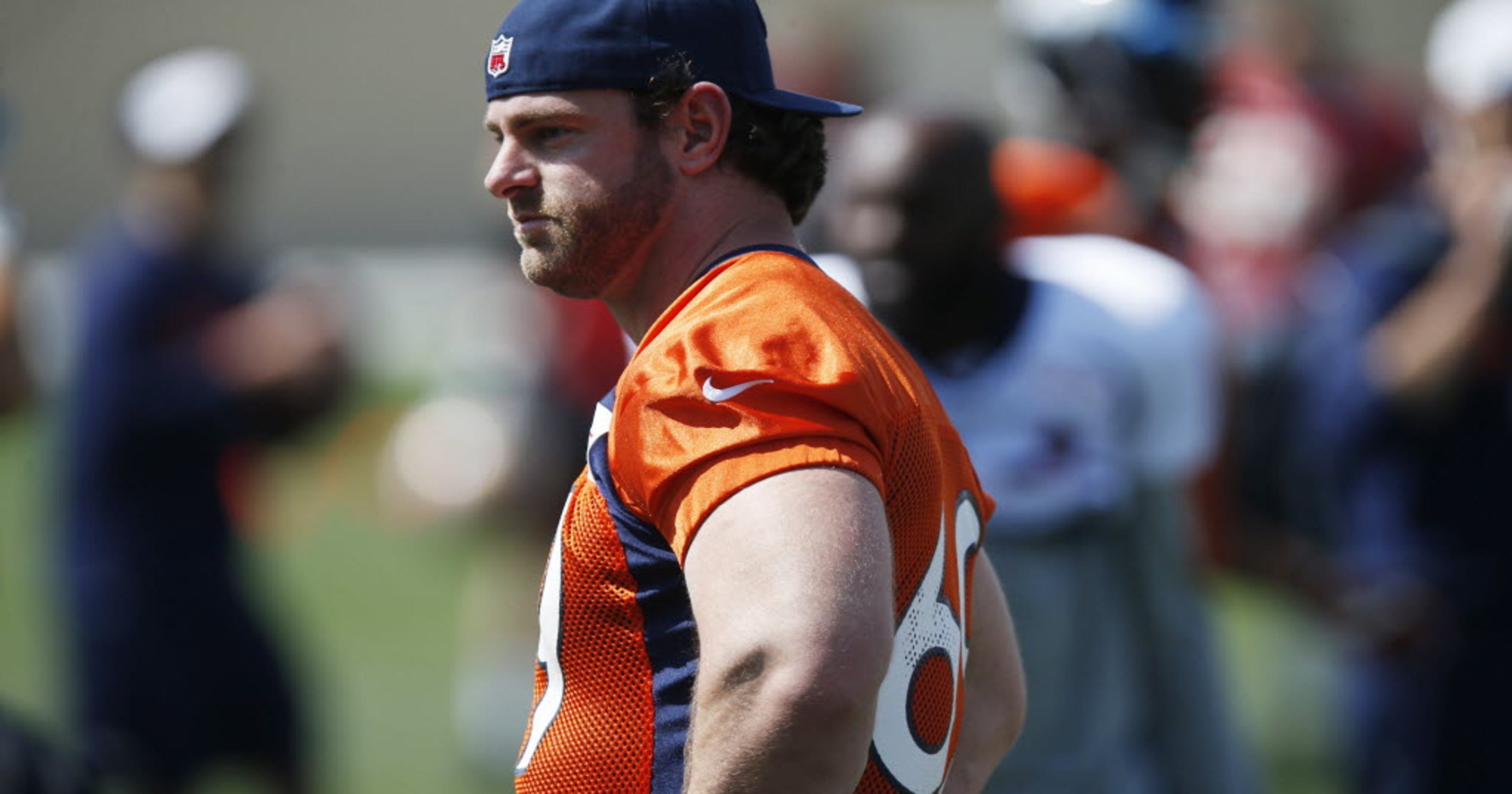 Evan Mathis brings needed experience to Denver Broncos offensive line
