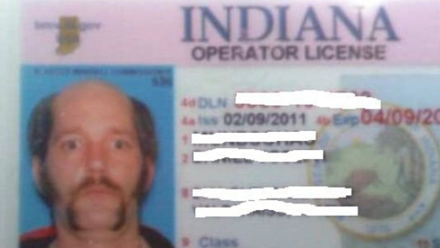 Man stages driver's license photo with fake baldness, double-chin