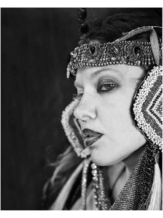 Living Portrait: Danielle Miller