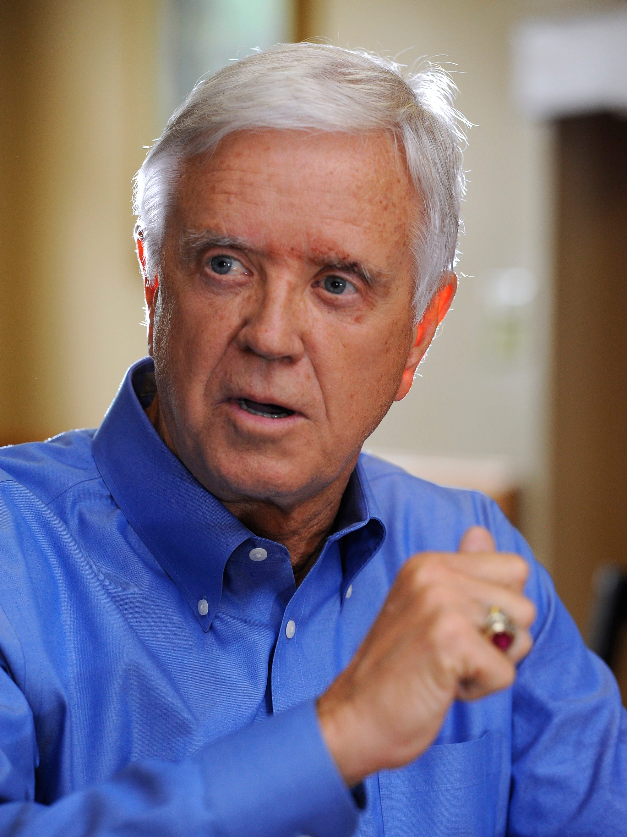 Democrats try to find nominee for U.S. Senate race