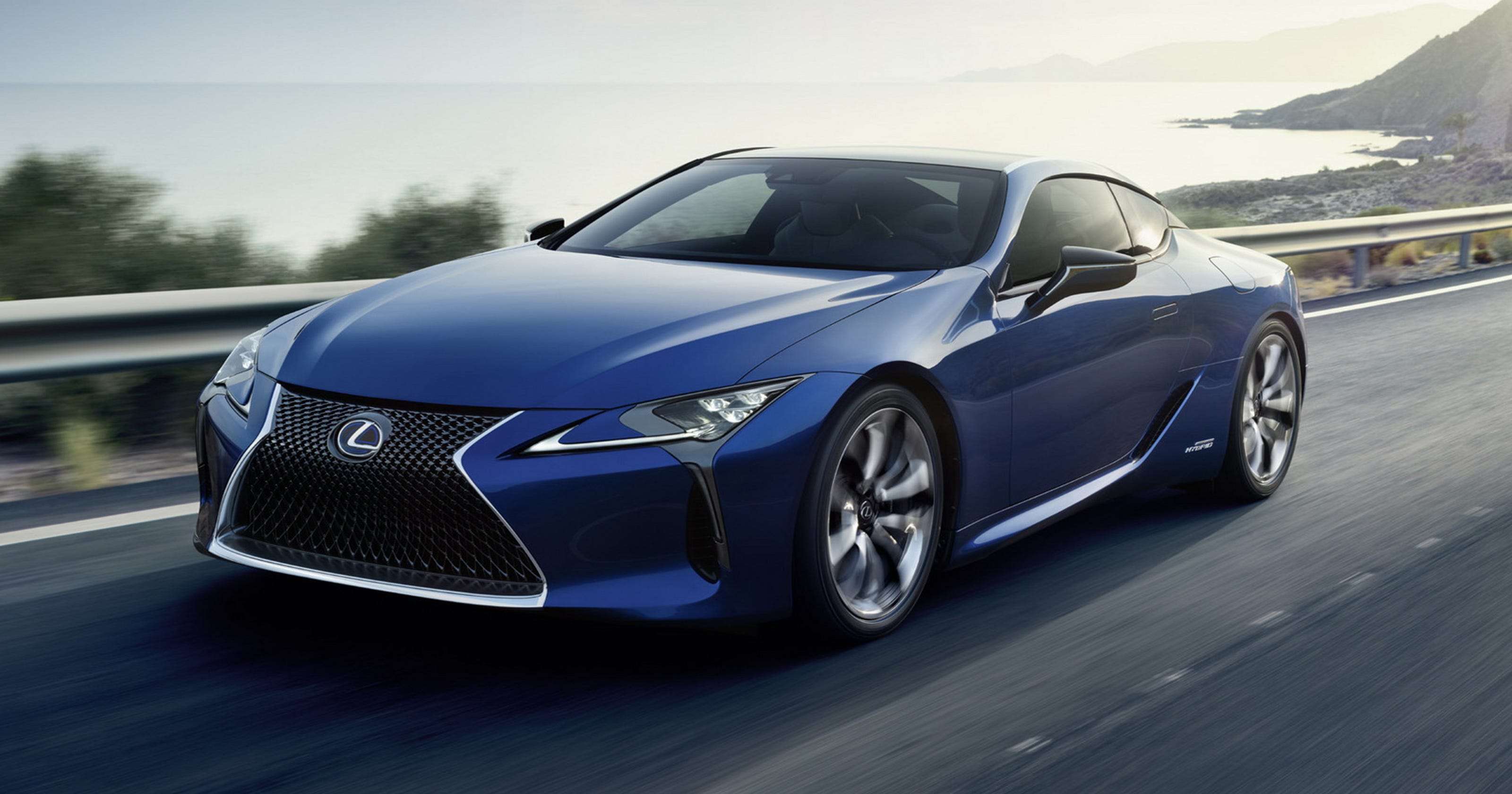 2017 Lexus LC500h hybrid equals seductive tech