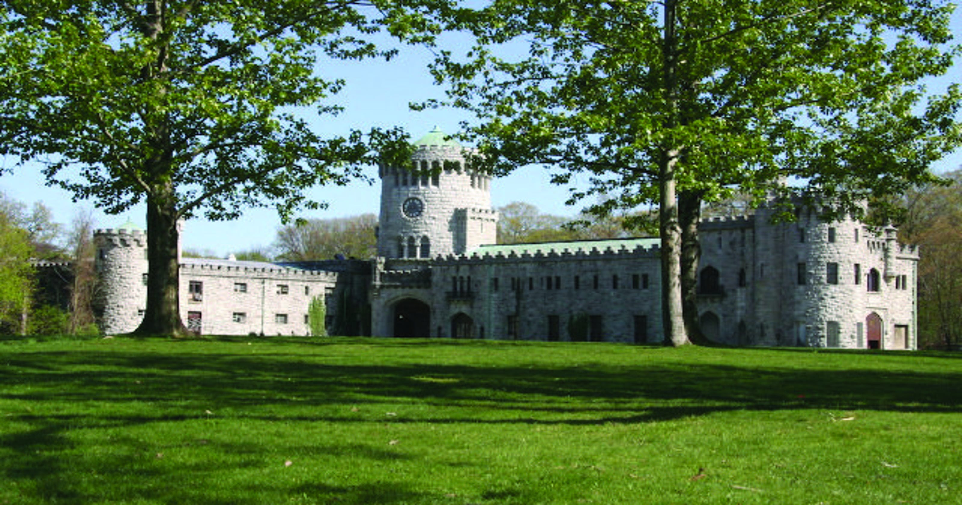 American castles: A touch of Europe in the USA