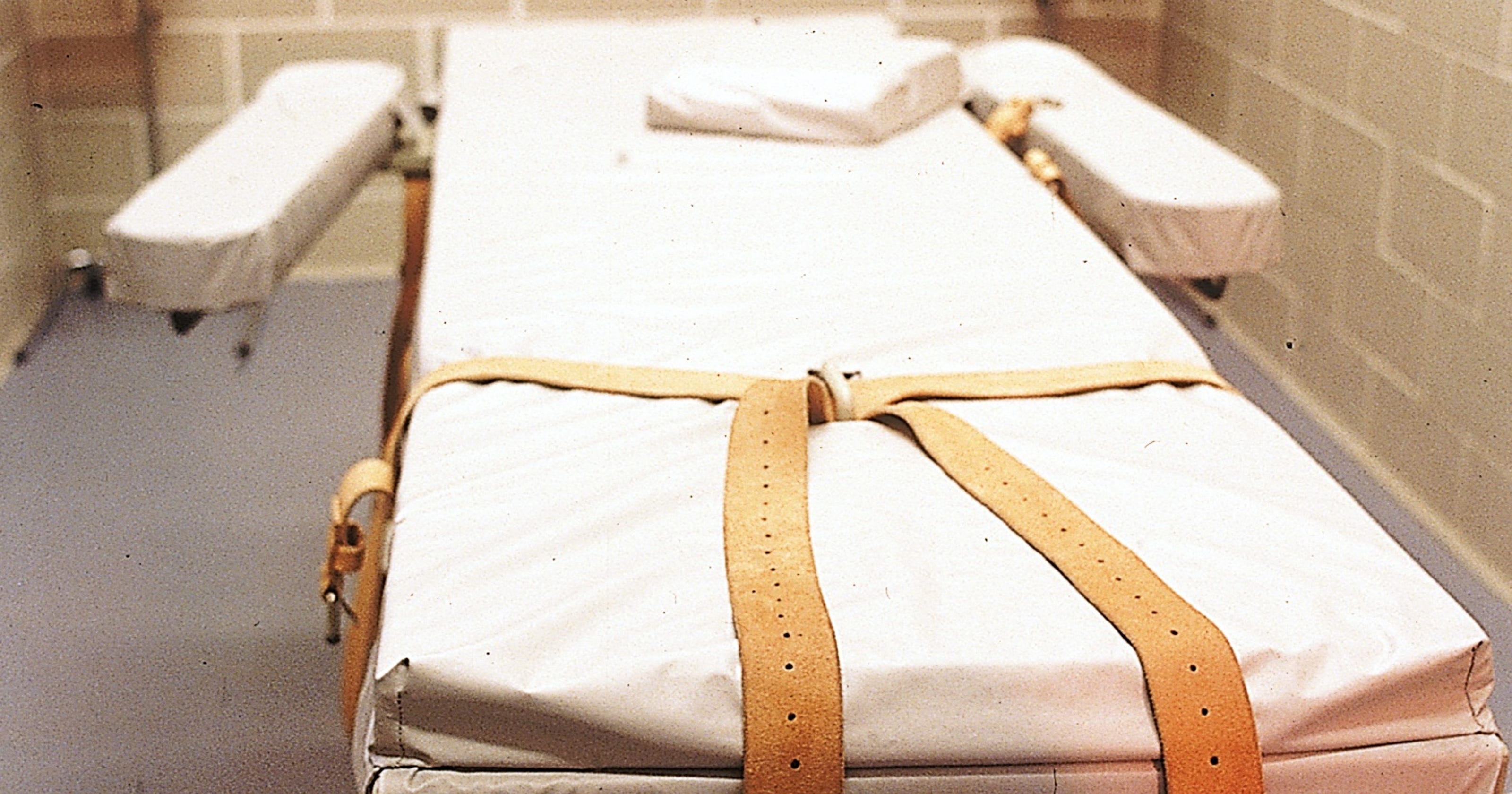 Shielding sources of lethal injection drugs passes Senate committee