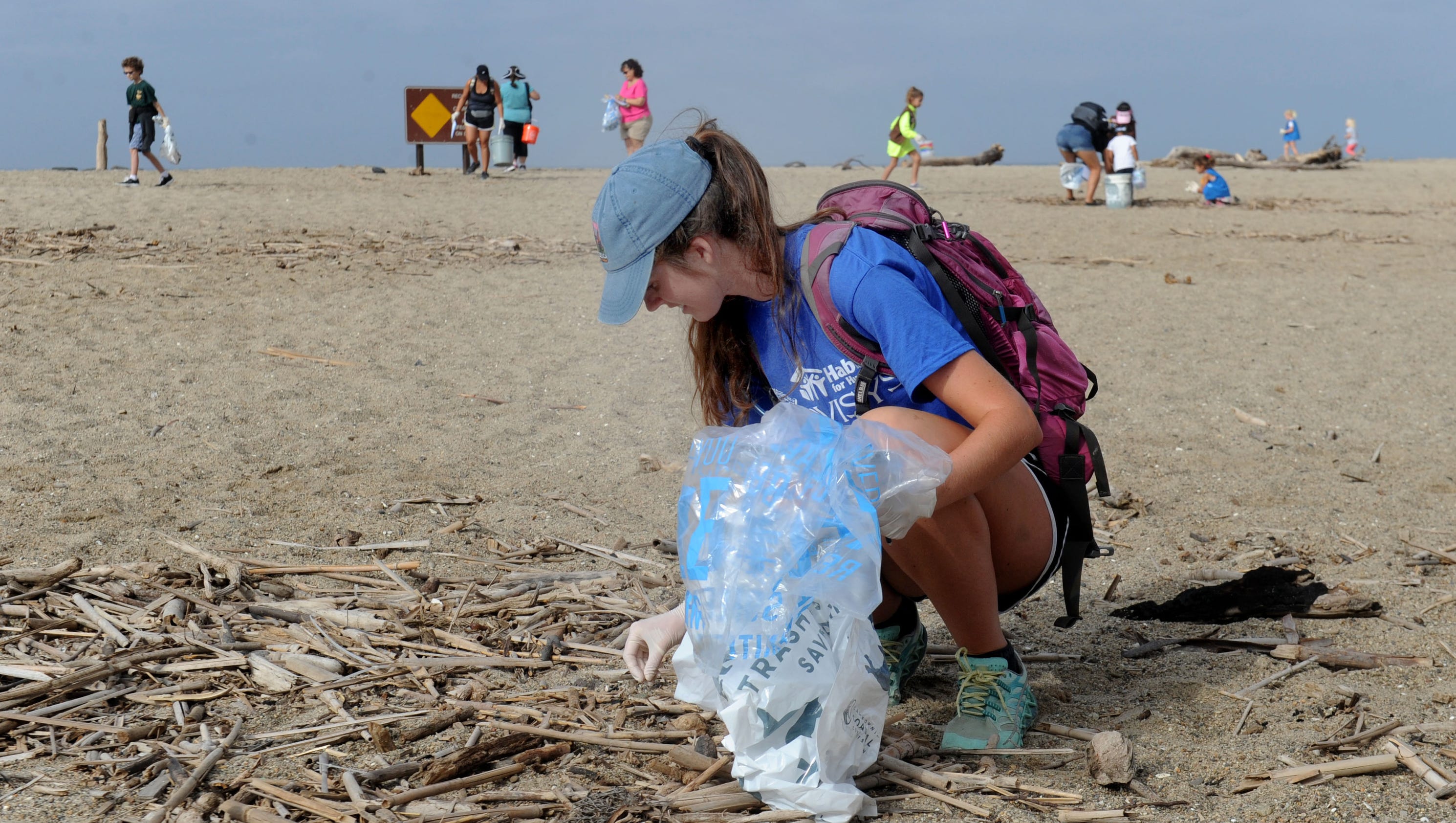 Gallery Volunteers Tackle Trash On Coastal Cleanup Day