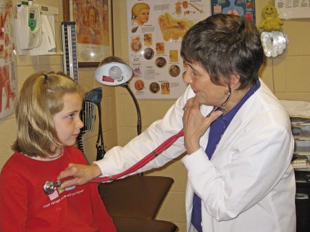 'Sweet' nurse Tracy Healey-Beattie retires from Lincoln Akerman