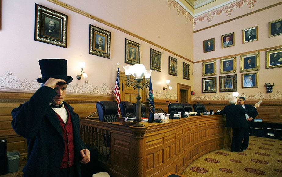 Supremes take stage in Capitol