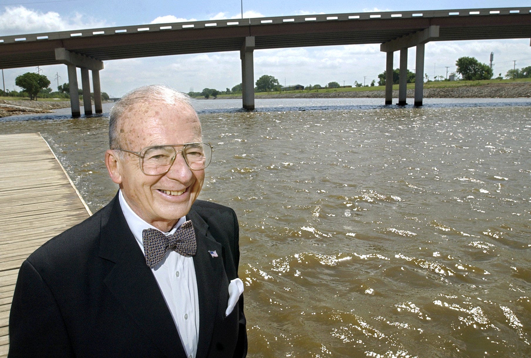 Statue unveiling will honor Ray Ackerman's advocacy of the Oklahoma River