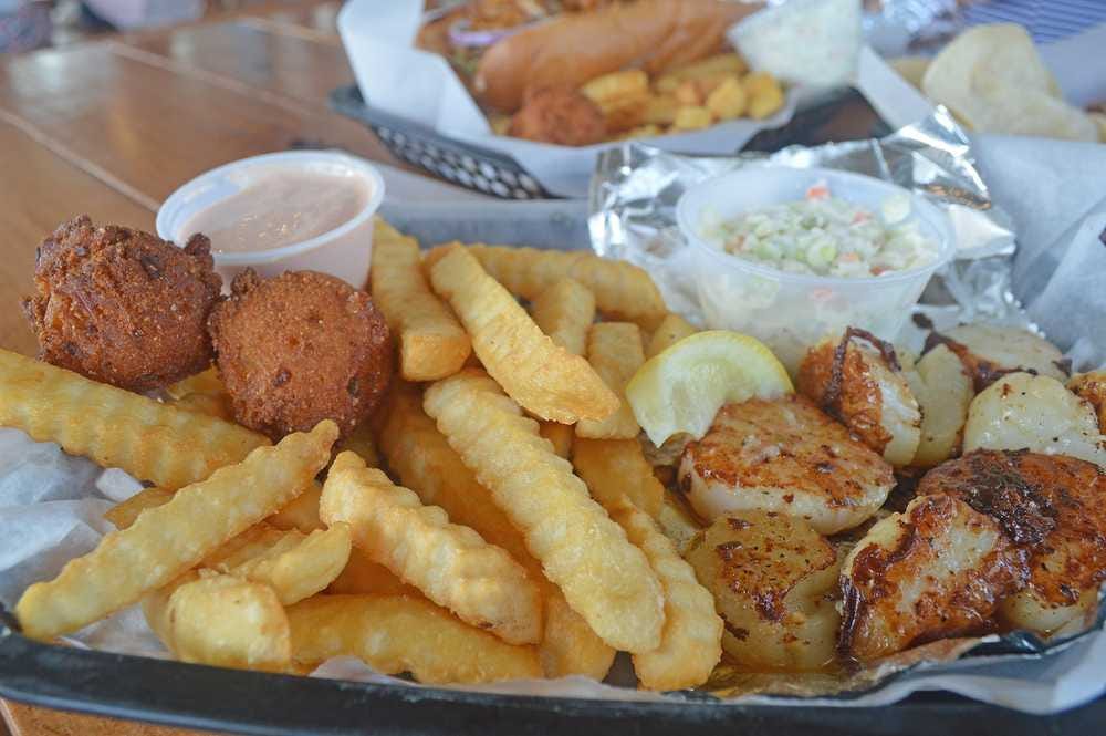 Restaurant Review: Safe Harbor offers tasty seafood -- and a ...