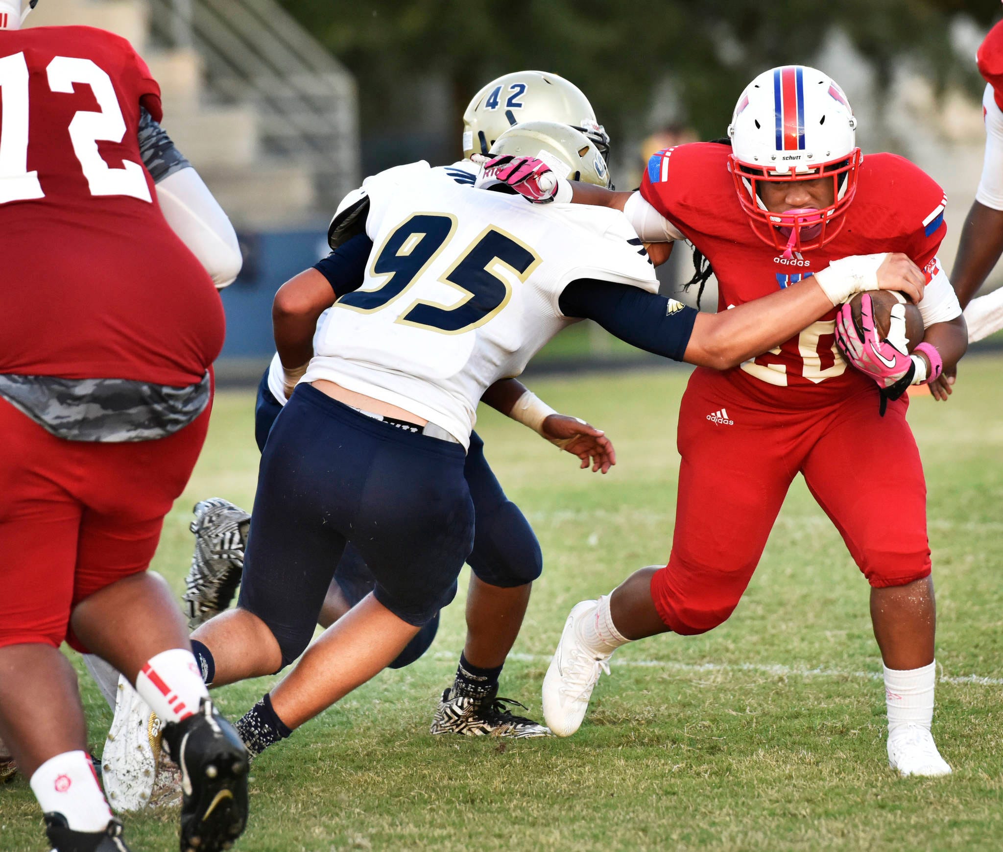 Chris'tal Smith, female running back at Jacksonville's Wolfson High ...