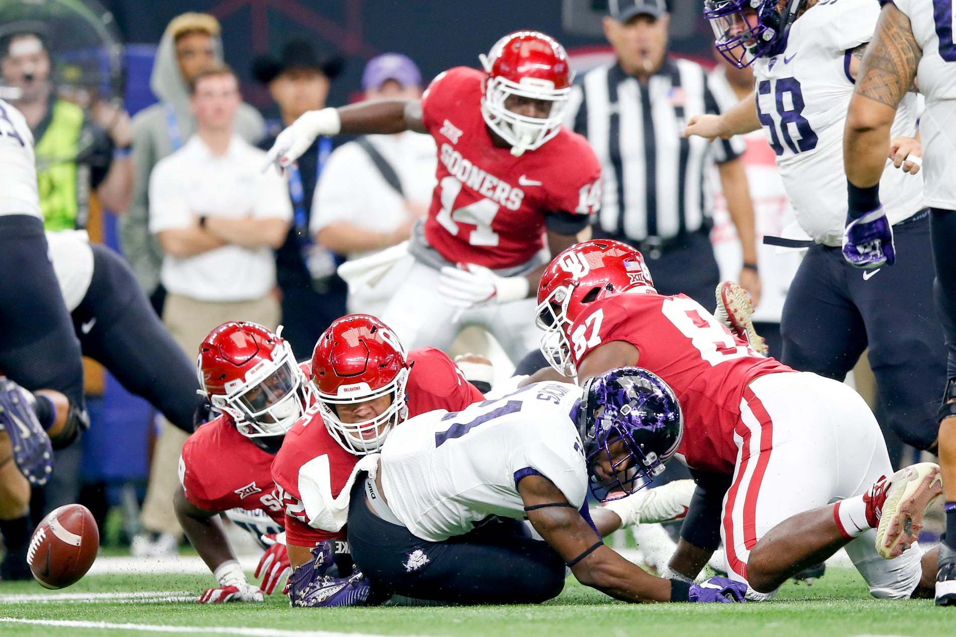 Mike Stoops' OU defense shares the spotlight in Big 12 championship ...