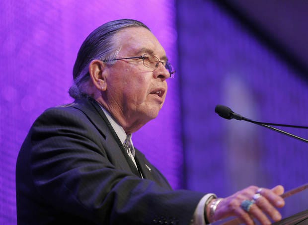 Interviews and video: Award-winning Oklahoma artist Harvey Pratt and ...