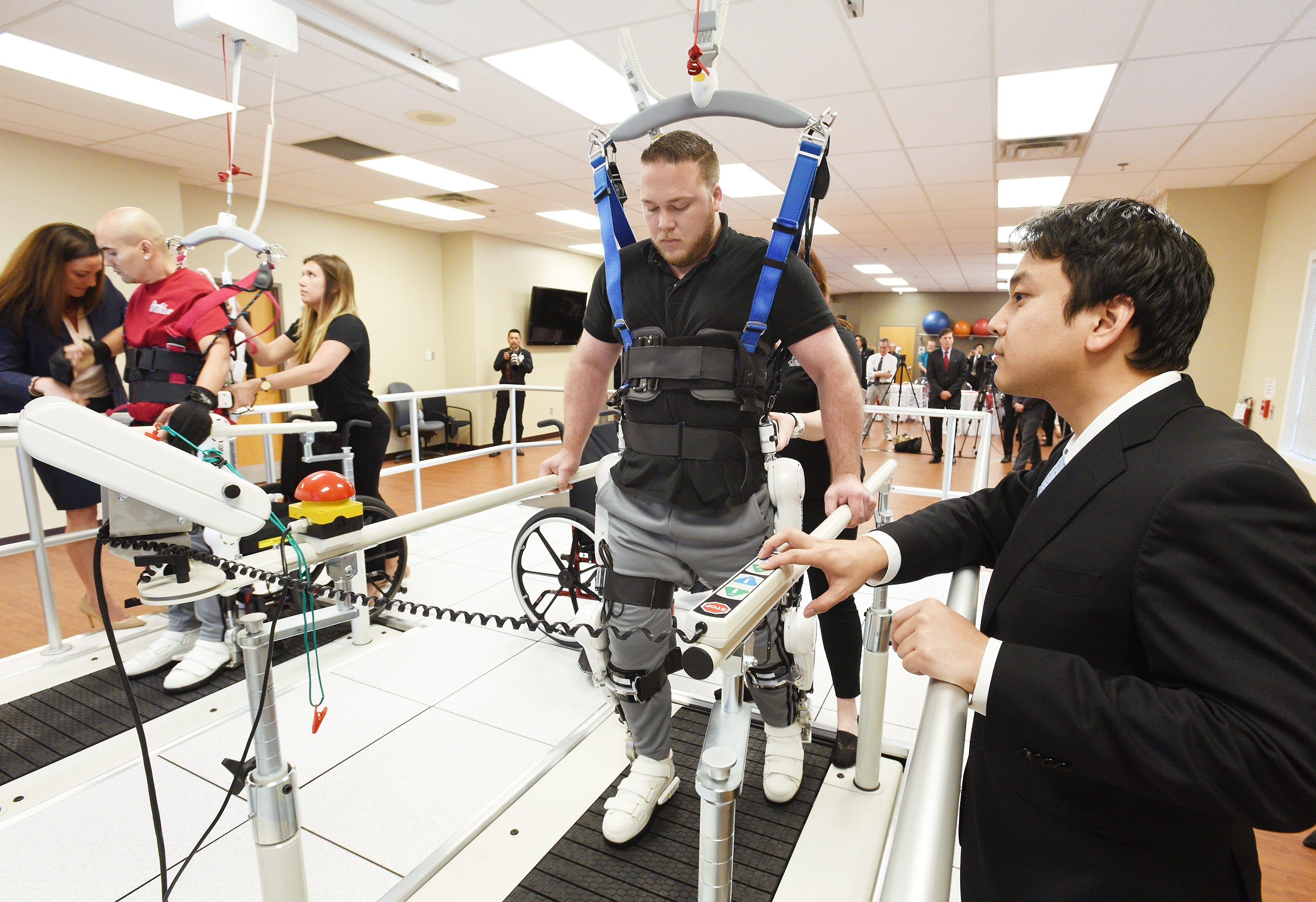 Exoskeleton device will help people with spinal cord injuries rehab at ...