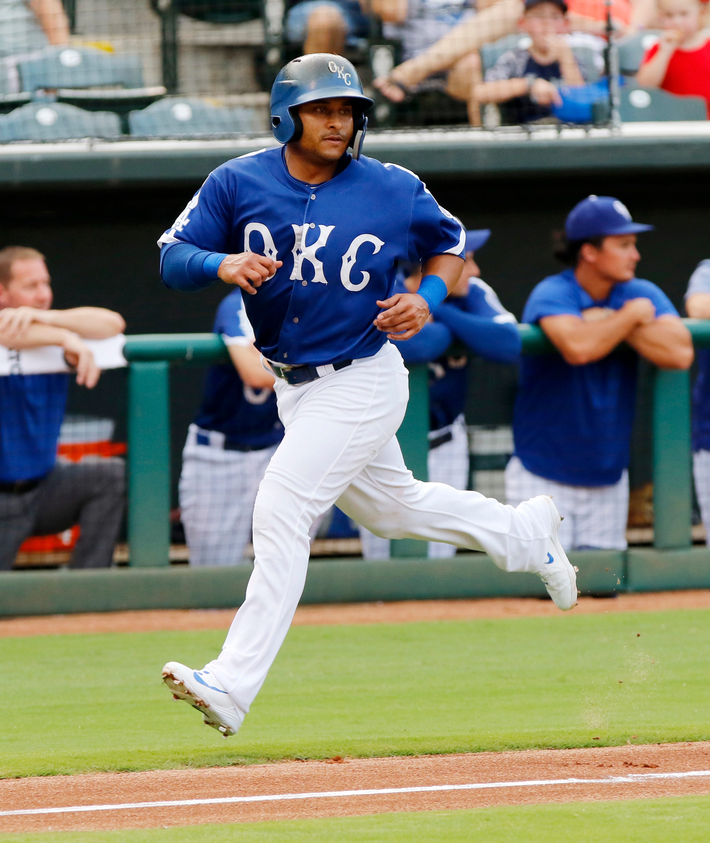 Donovan Solano returns after injury and birth of son