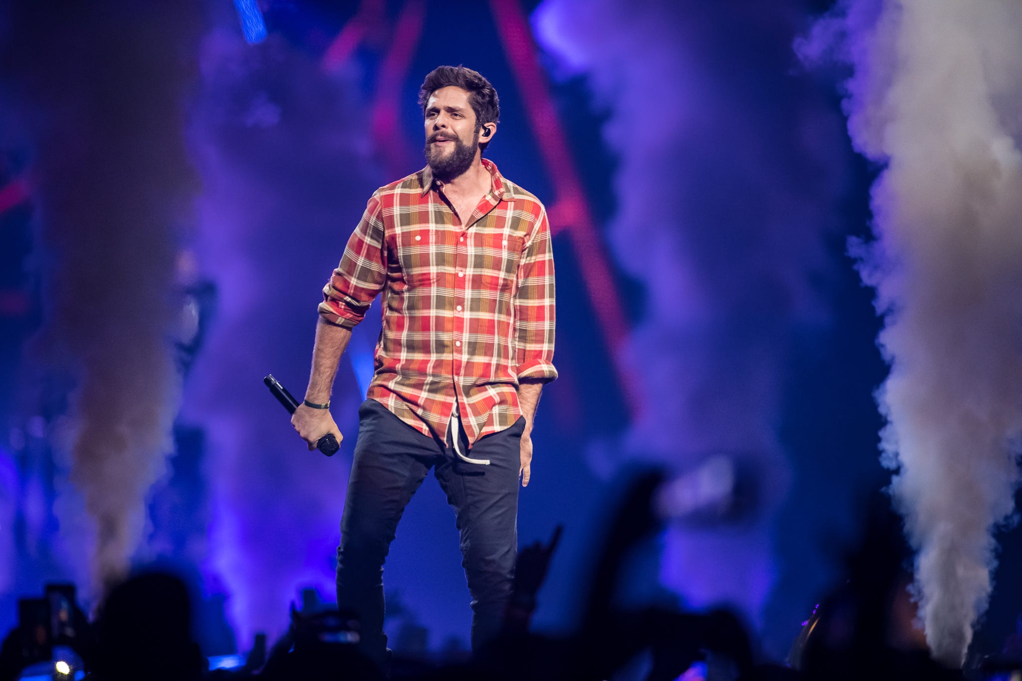 Concert review: Thomas Rhett brings country love to Chesapeake Energy Arena