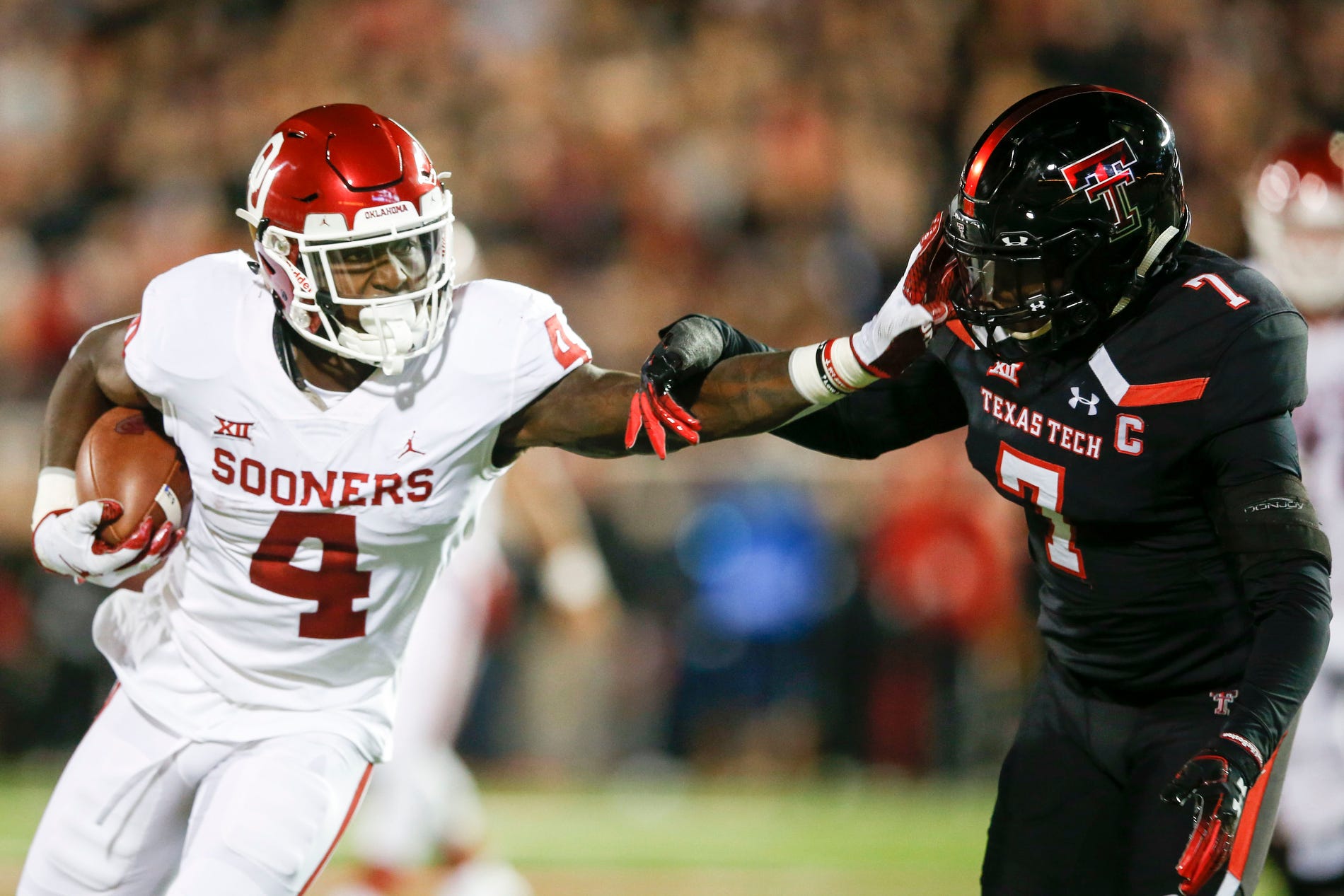 No. 7 Oklahoma survives Texas Tech 51-46