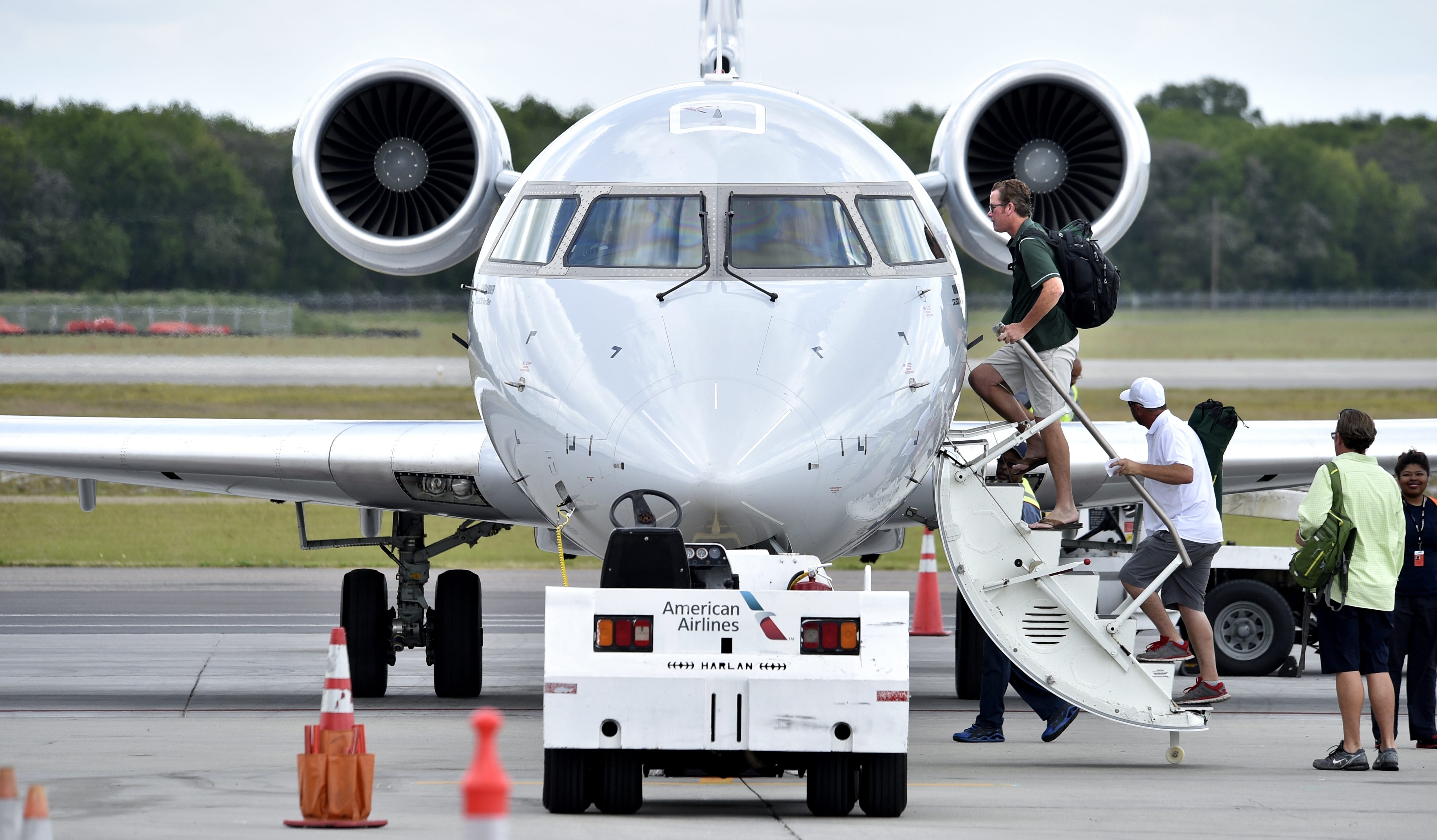 Airport regains flights to DC