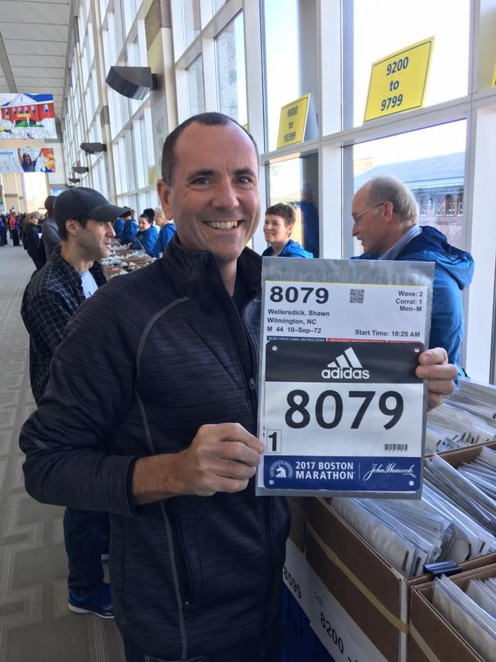 A chef runs around the world