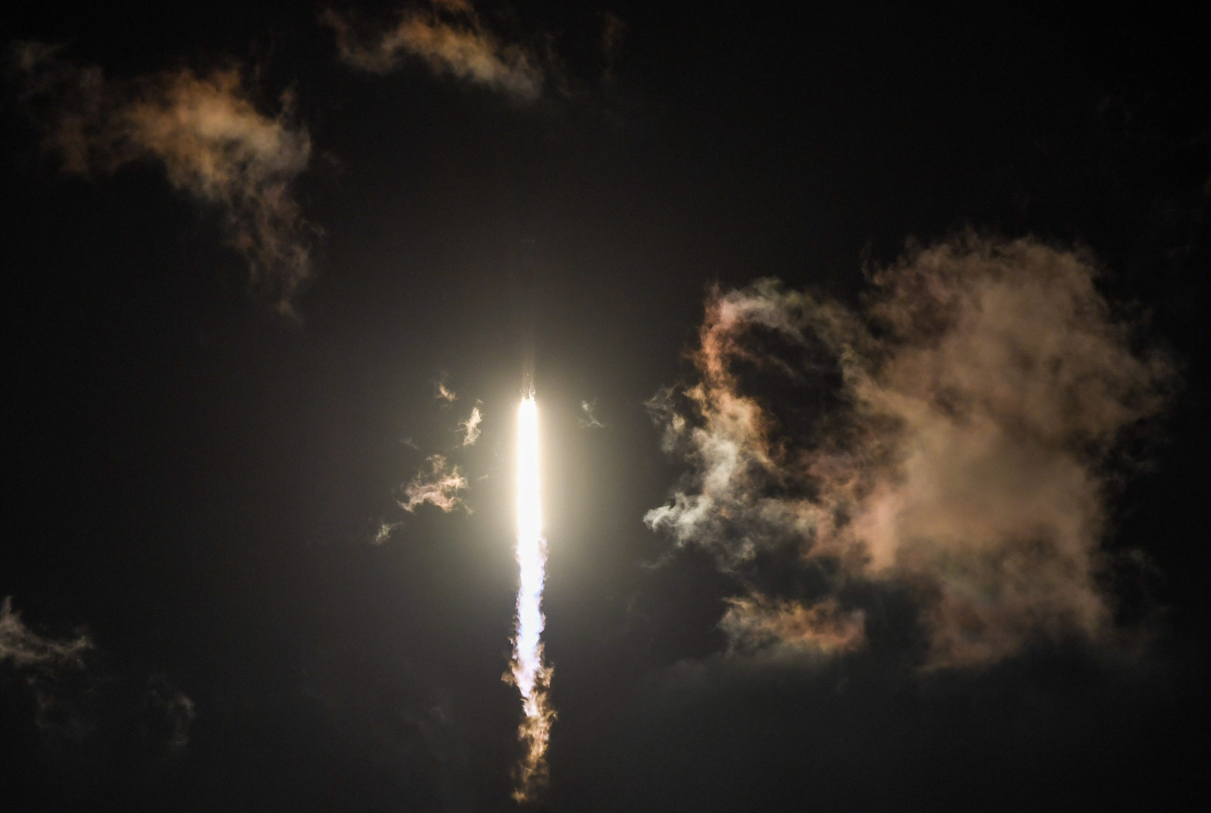 Spacex Falcon Heavy Launch From Kennedy Space Center