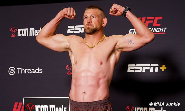 Dustin Jacoby Stats, Record & Fight History | MMA Junkie