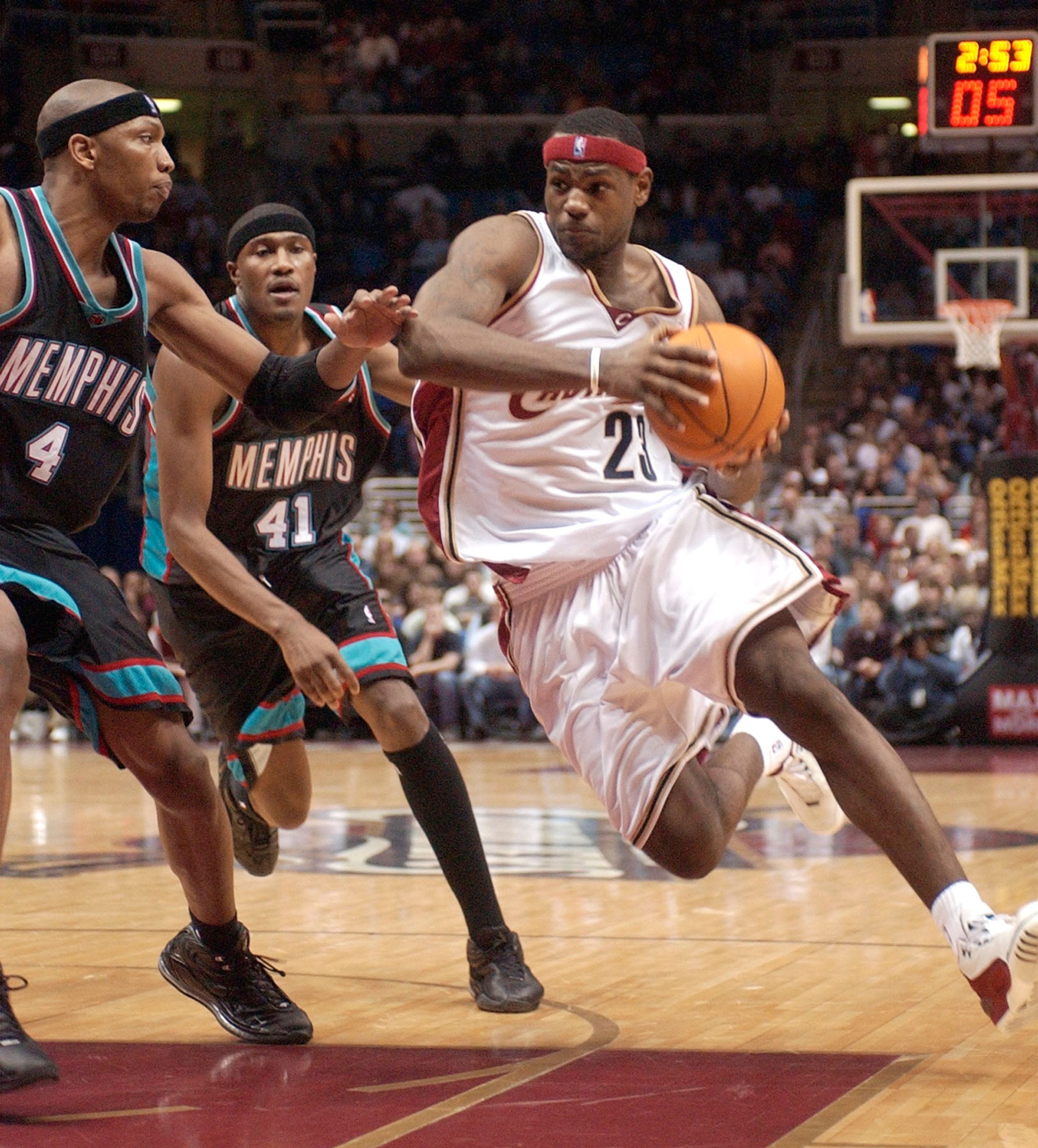 How LeBron James captured NBA scoring title; his career by the numbers