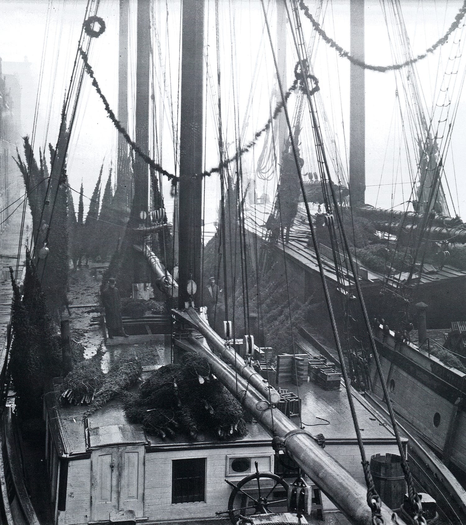 Lake Michigan Triangle claims Great Lakes shipwrecks and plane crash