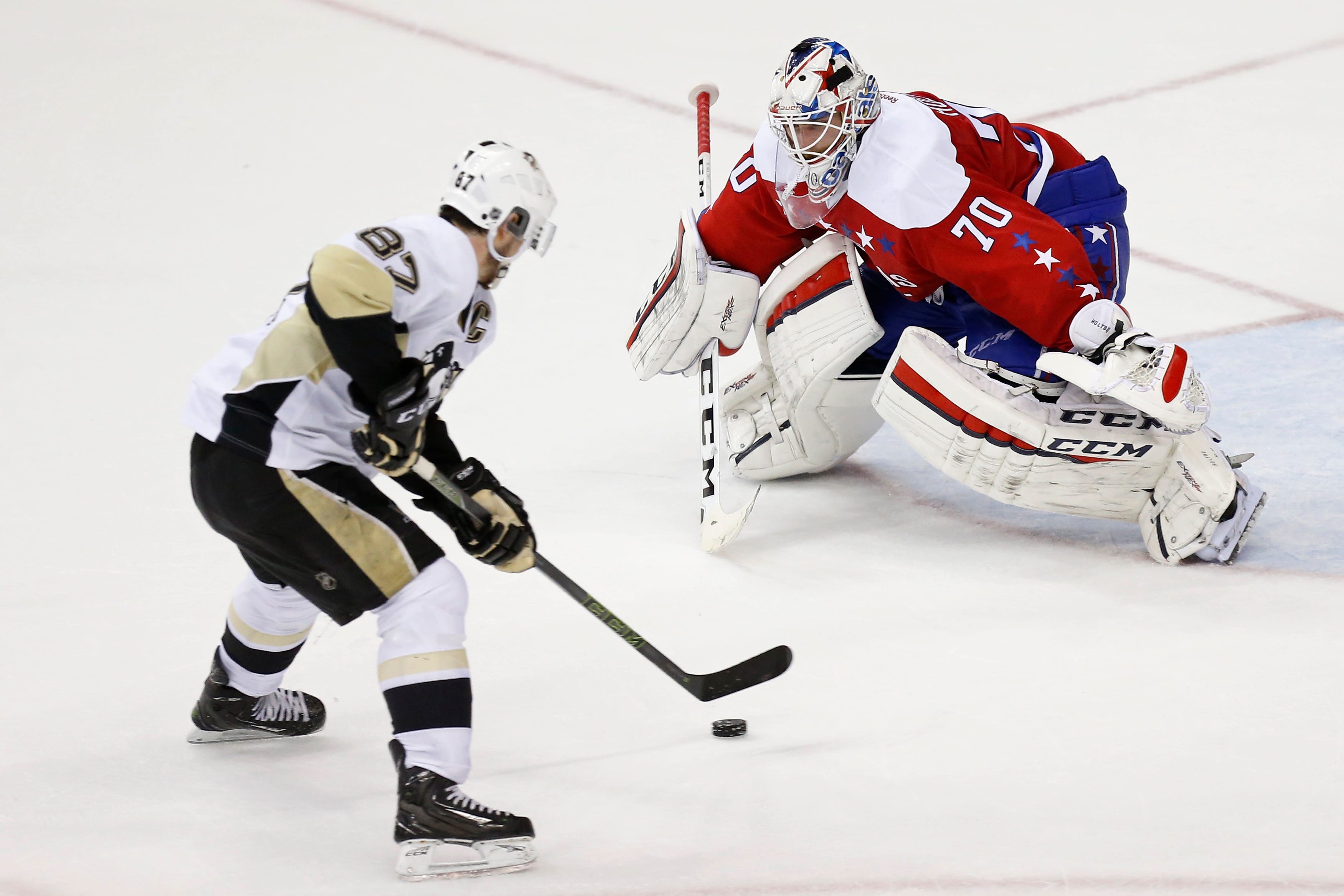 Penguins beat Capitals in overtime for 8th straight win ...