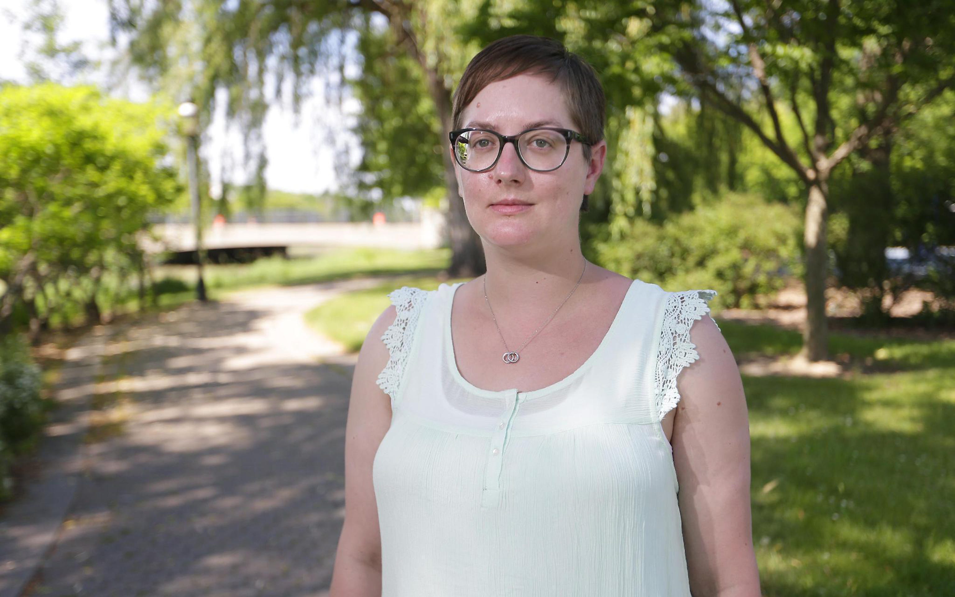 Mom of girl charged in Slender Man stabbing struggles with daughter's ...