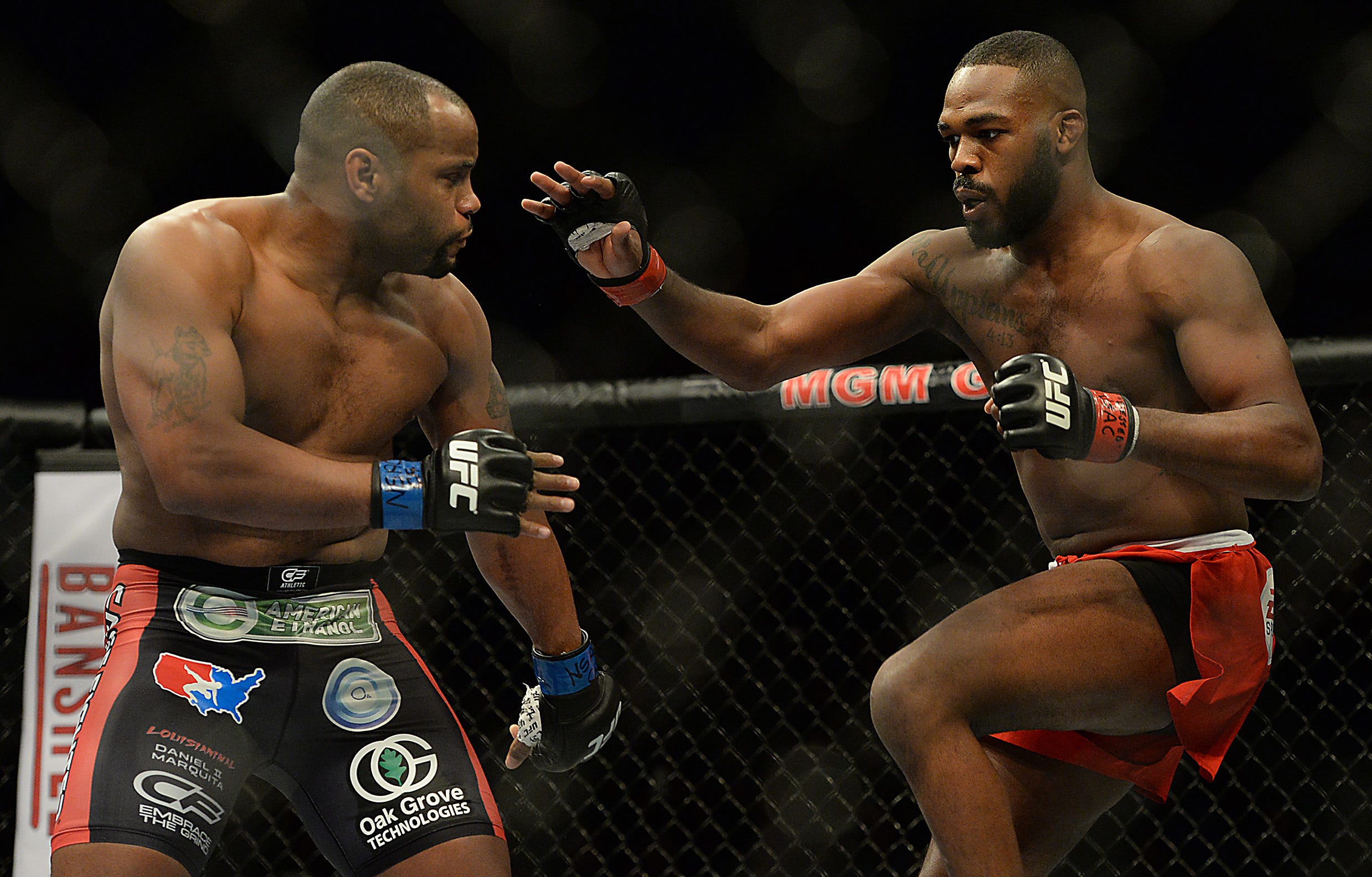 Rogers: If Jon Jones-Daniel Cormier II matches trash talk, we're in for ...