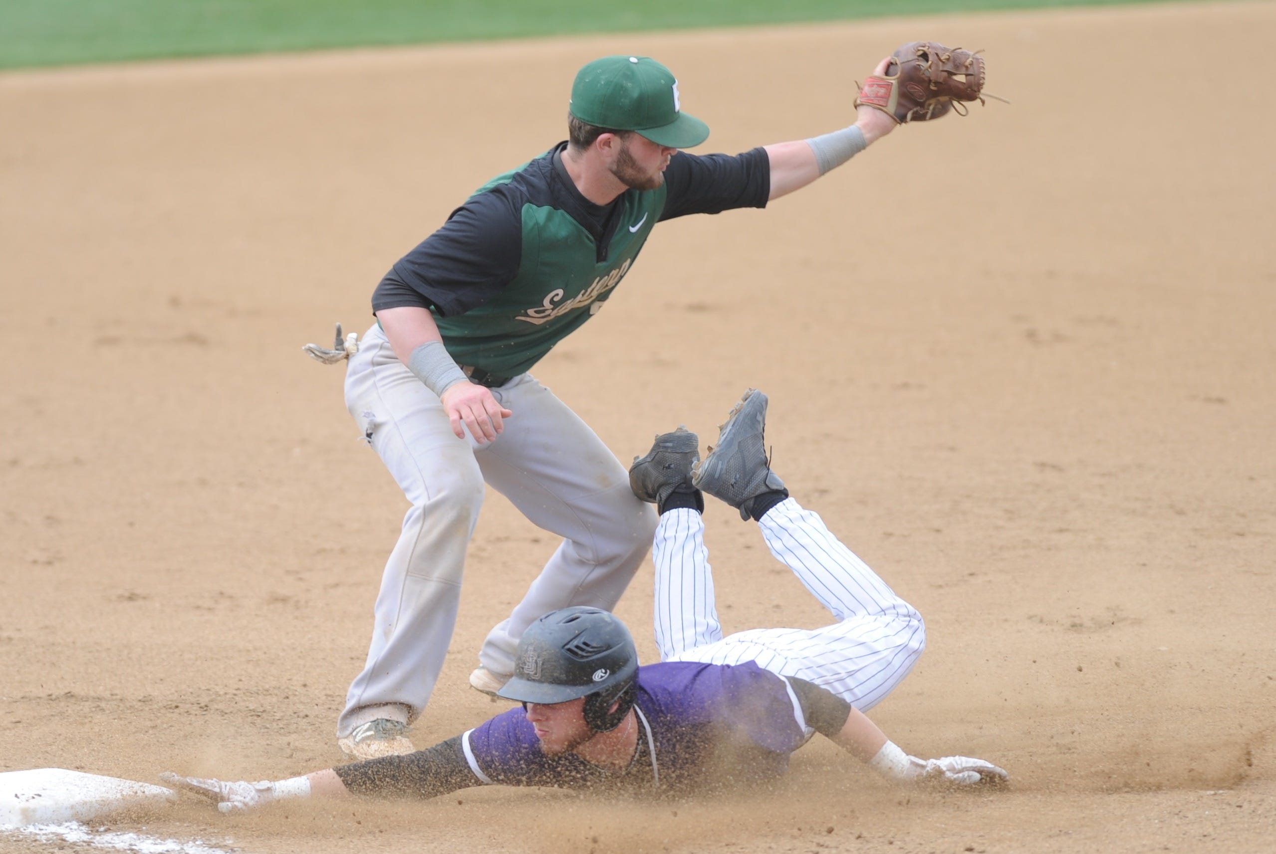 College roundup: ENMU sweeps HSU in baseball doubleheader