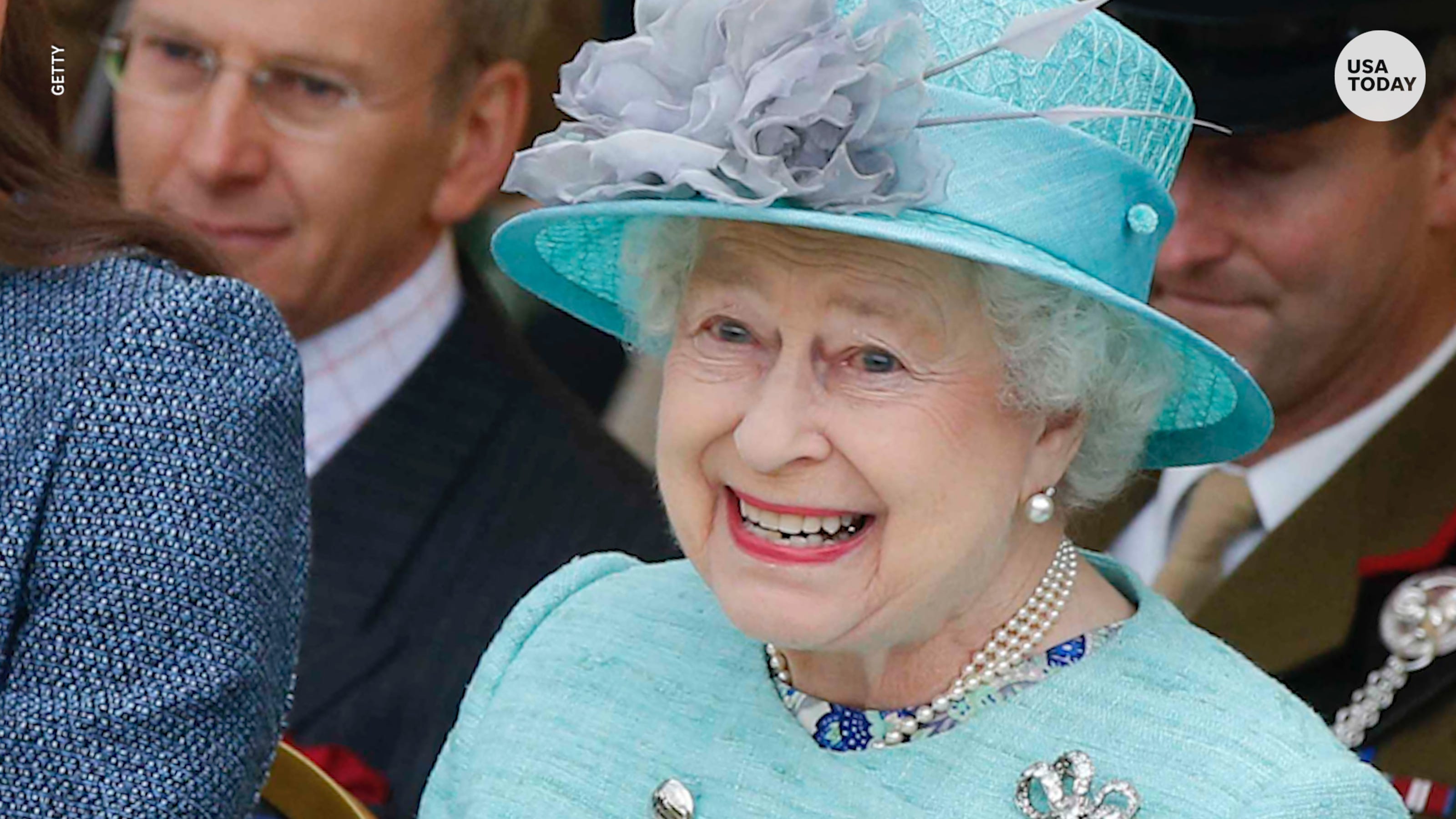 5 times celebrities met the Queen...and things got a little weird