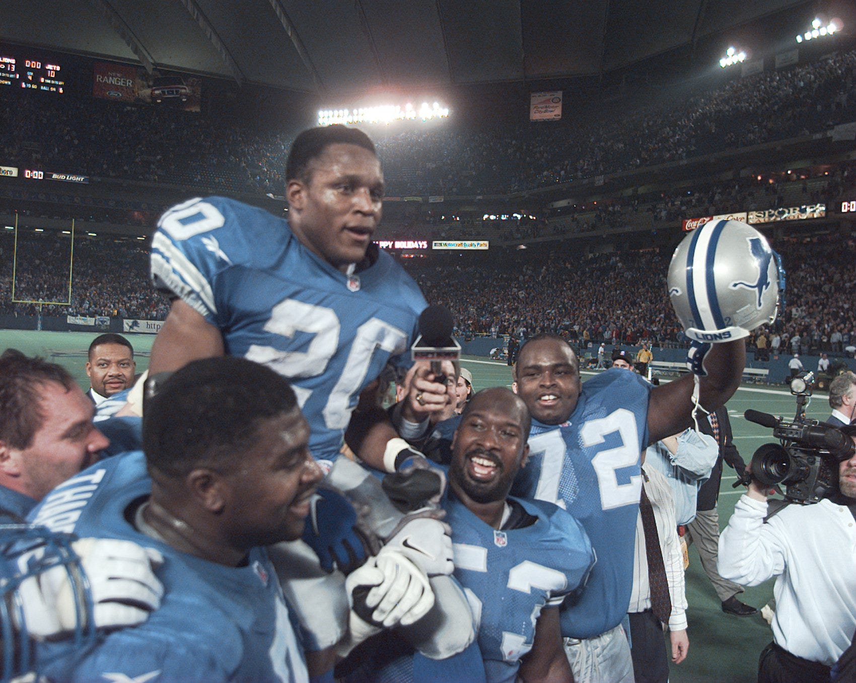 Barry Sanders retired from Detroit Lions and 'all hell broke loose'