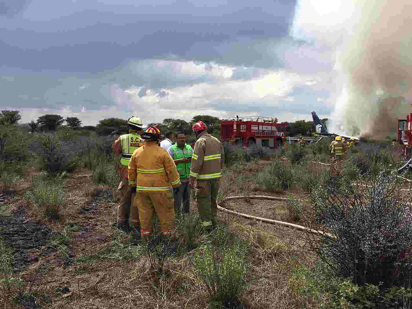 Aeromexico plane carrying 100 crashes in Mexico Aeromexico plane carrying 100 crashes in Mexico