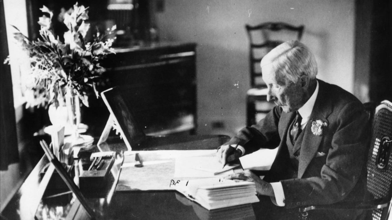 How was rockefeller’s monopoly different from carnegie’s - repairosi