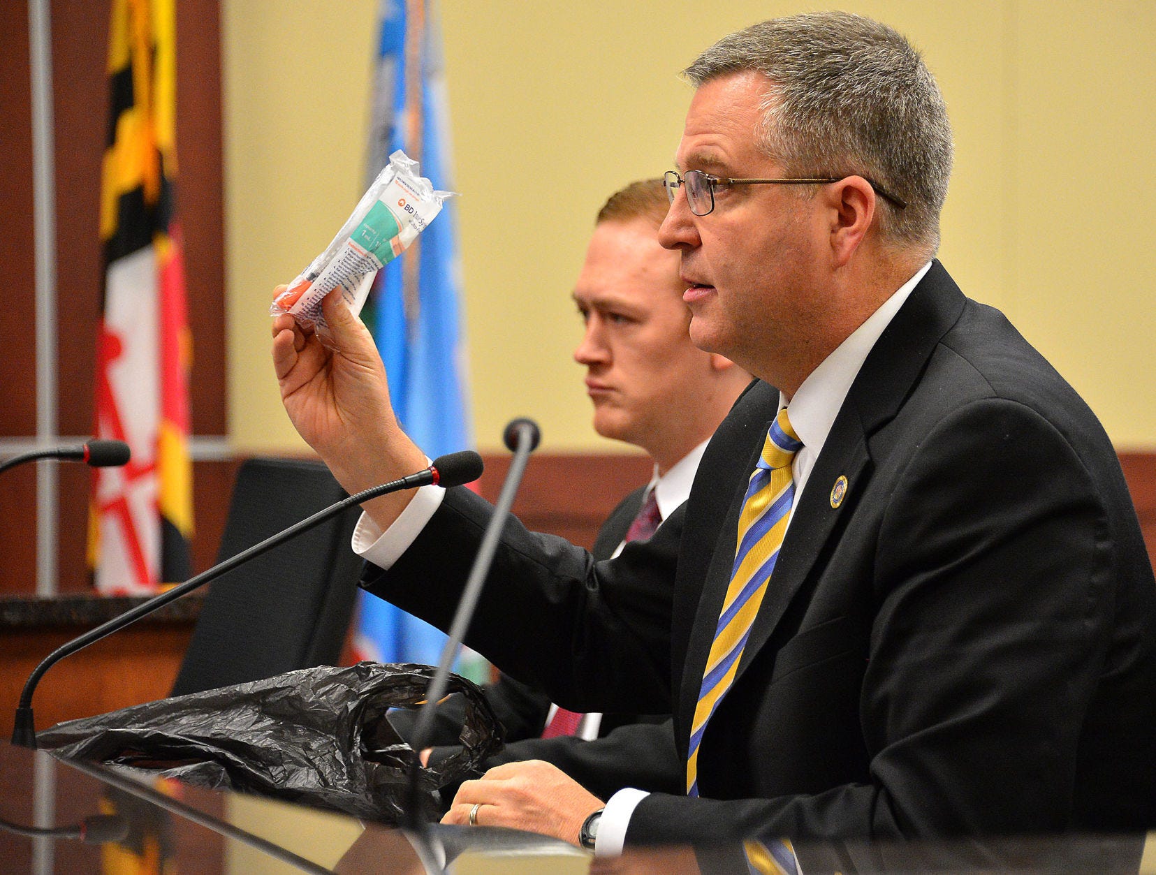 Parrott, health officials debate needle program