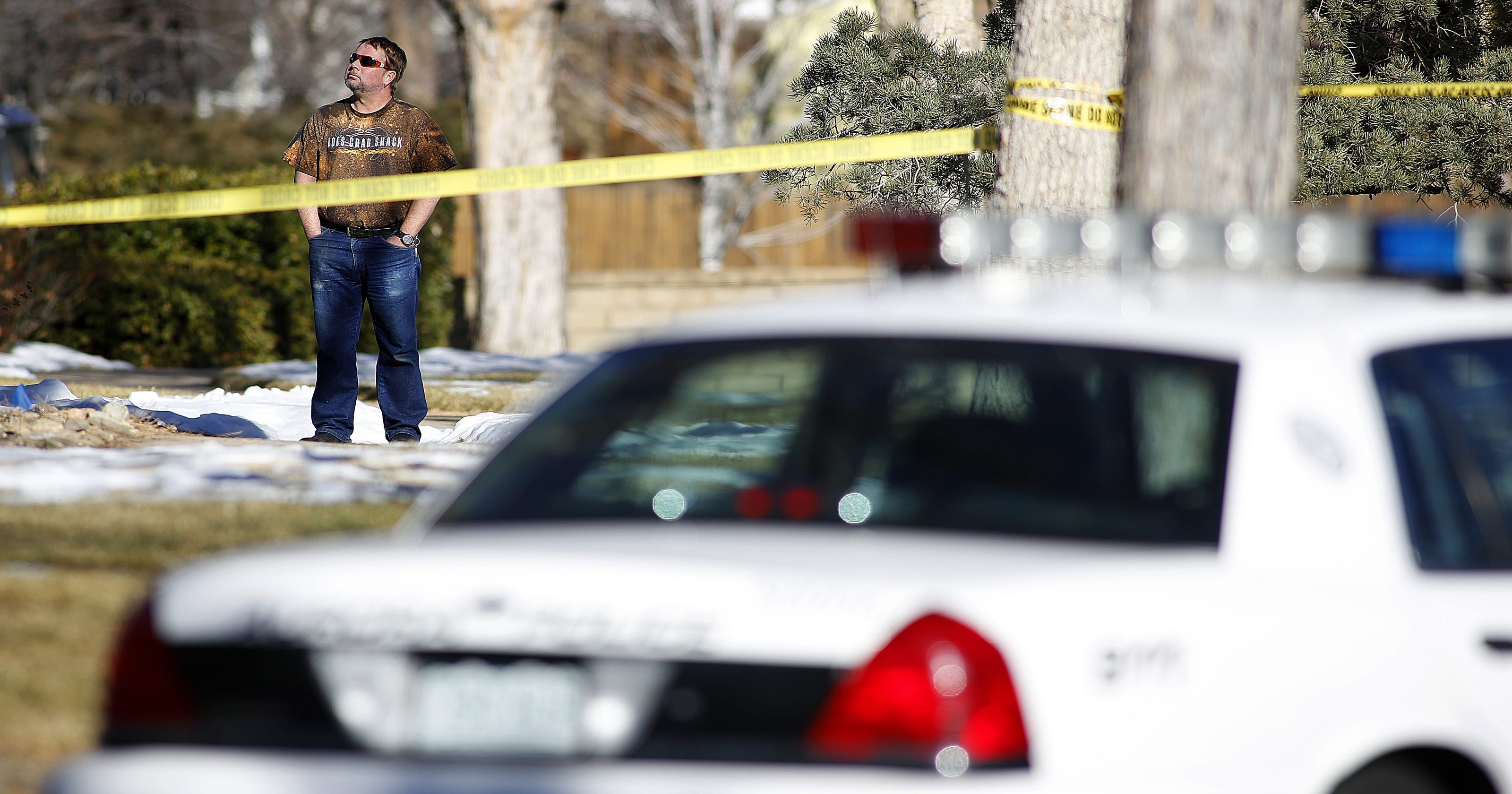 4 dead after police standoff at Aurora, Colo., townhome