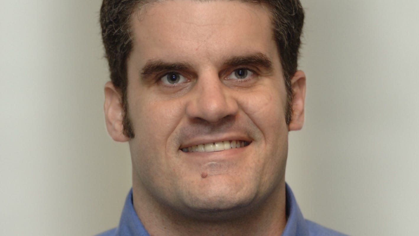 Q&A: 'Guccifer' hacks Hillary Clinton's e-mails via aide's account