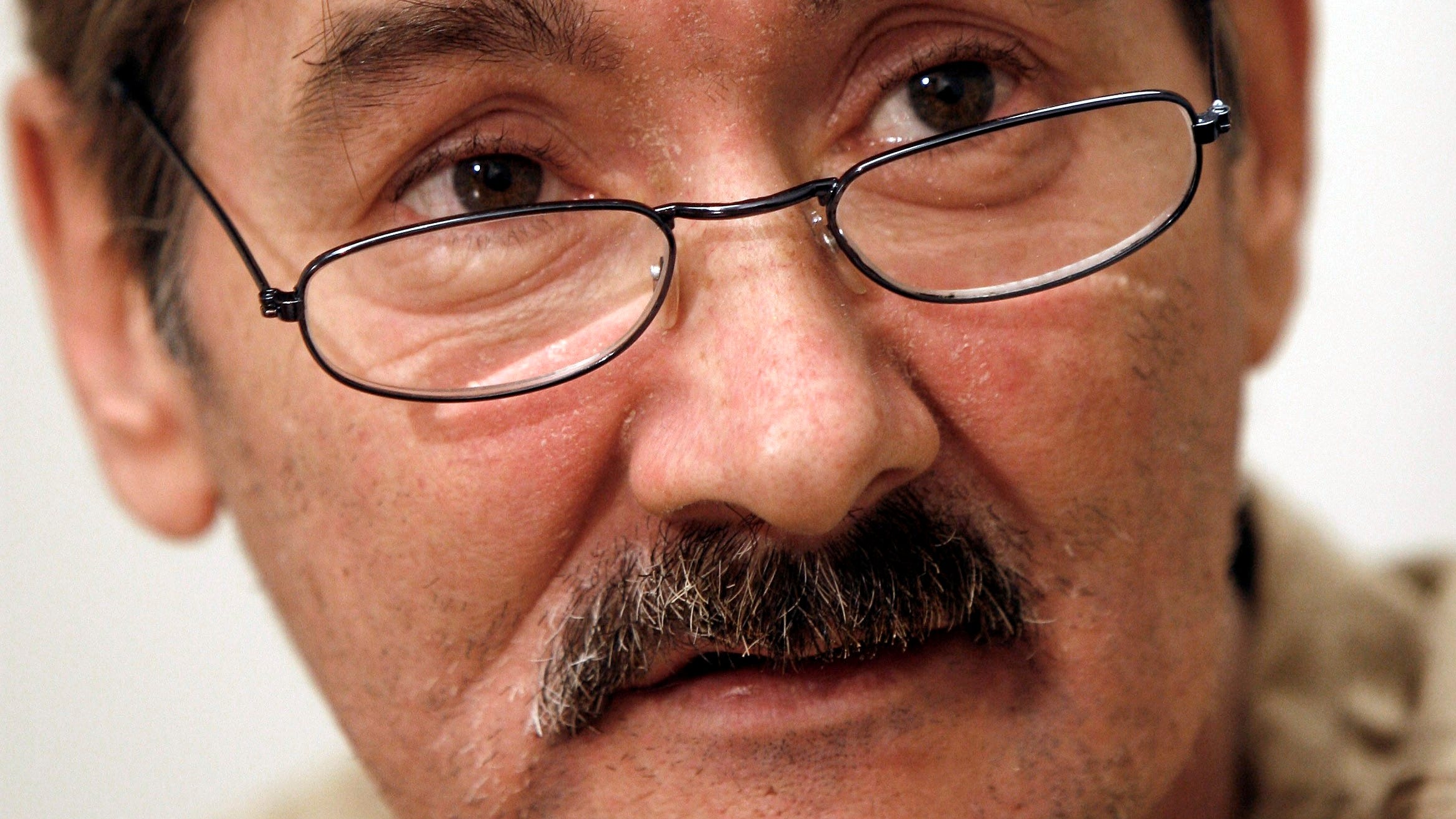 Man who held Clinton campaign office hostage recaptured