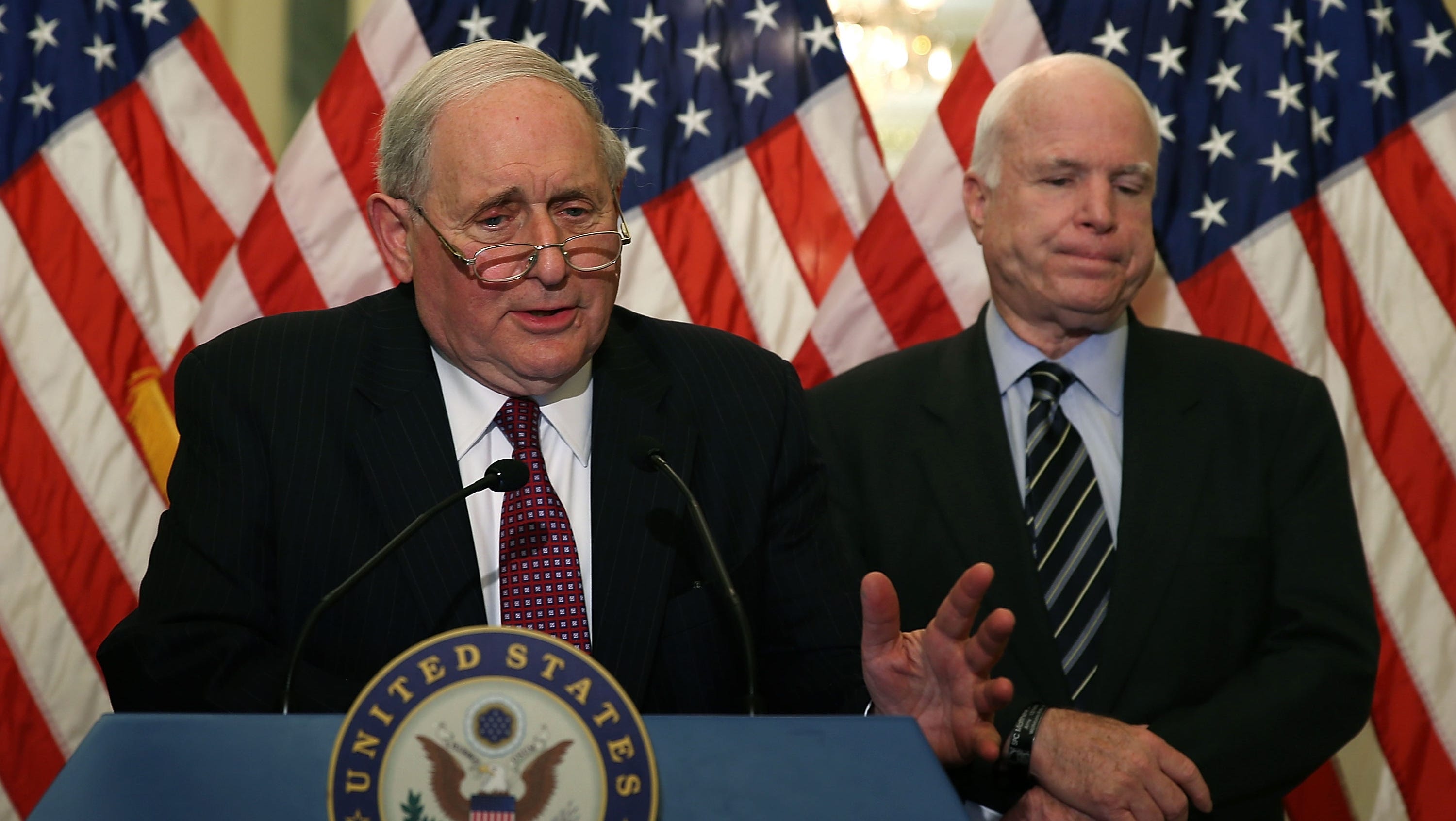 Apple CEO defends tax tactics at Senate hearing