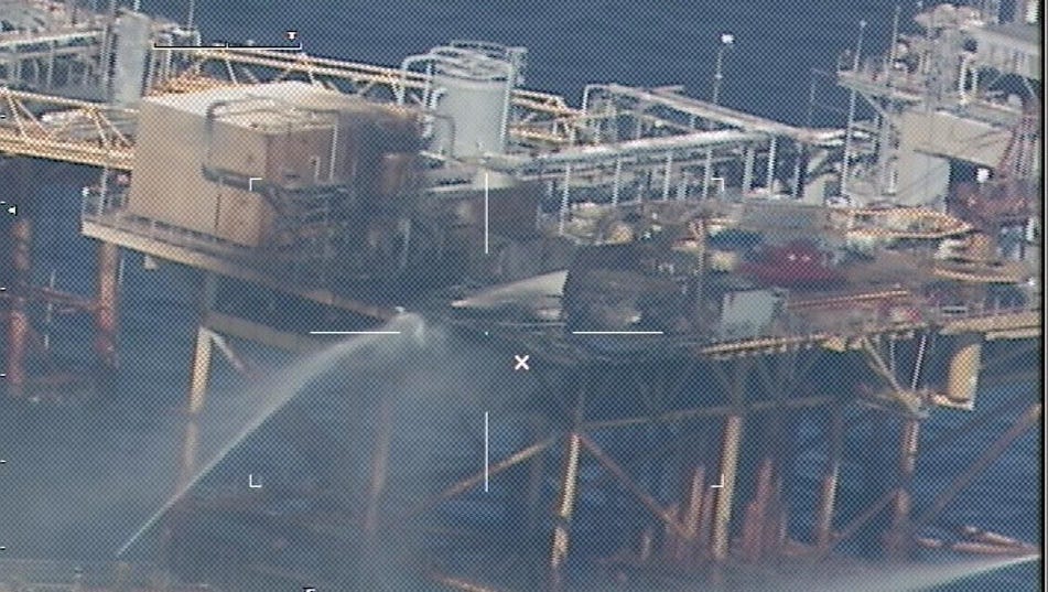 4 injured, 2 missing in Gulf oil rig fire