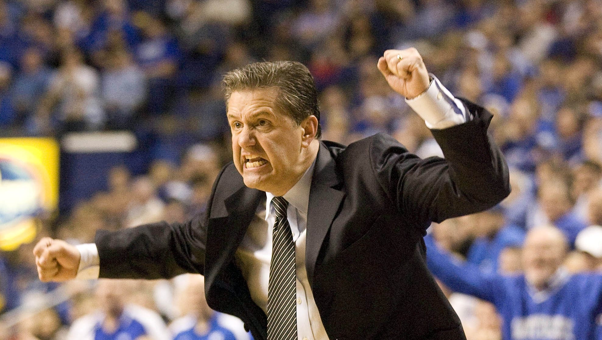 Frustrated John Calipari takes anger out on assistant