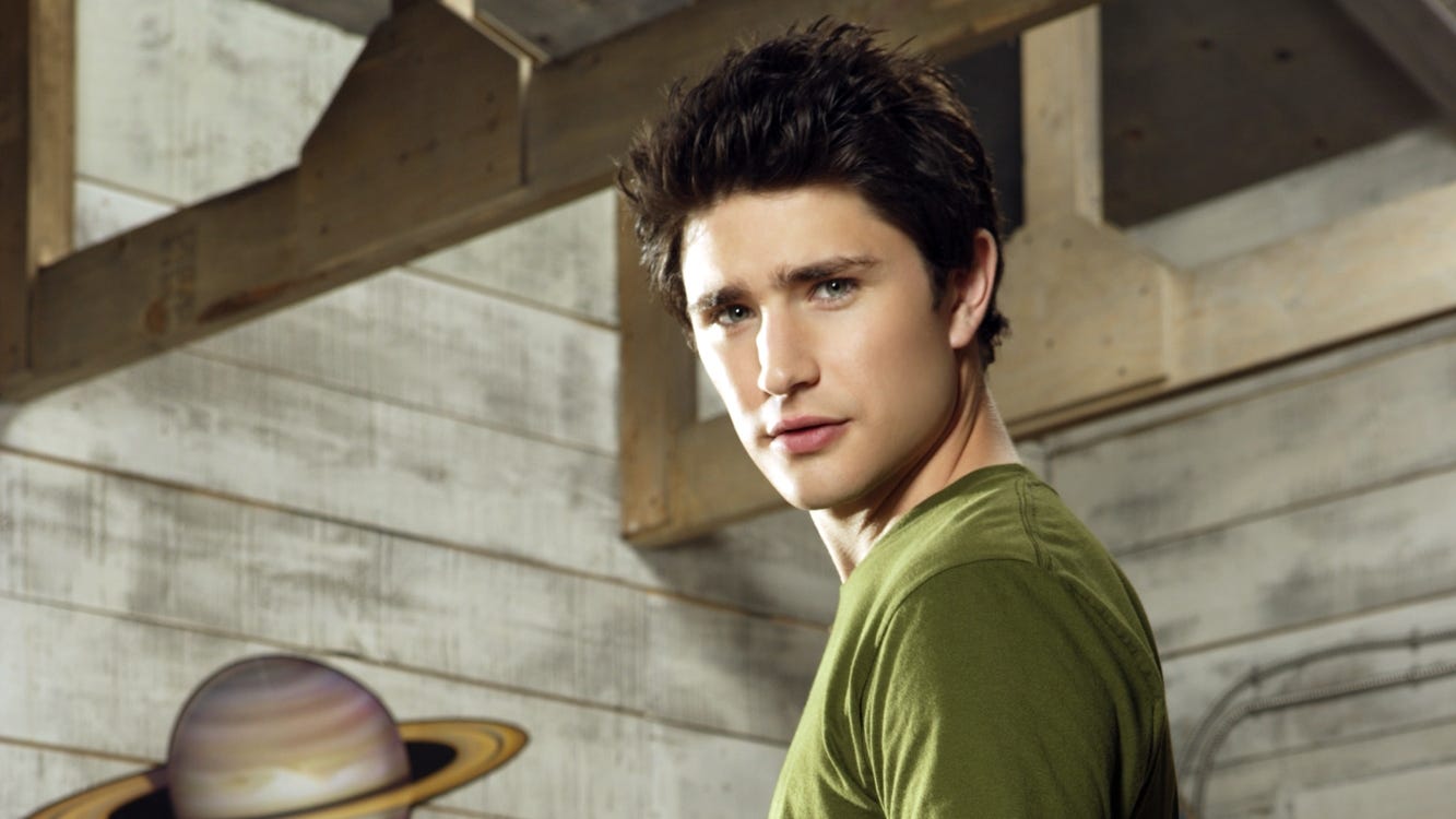 'Kyle XY' star Matt Dallas announces engagement