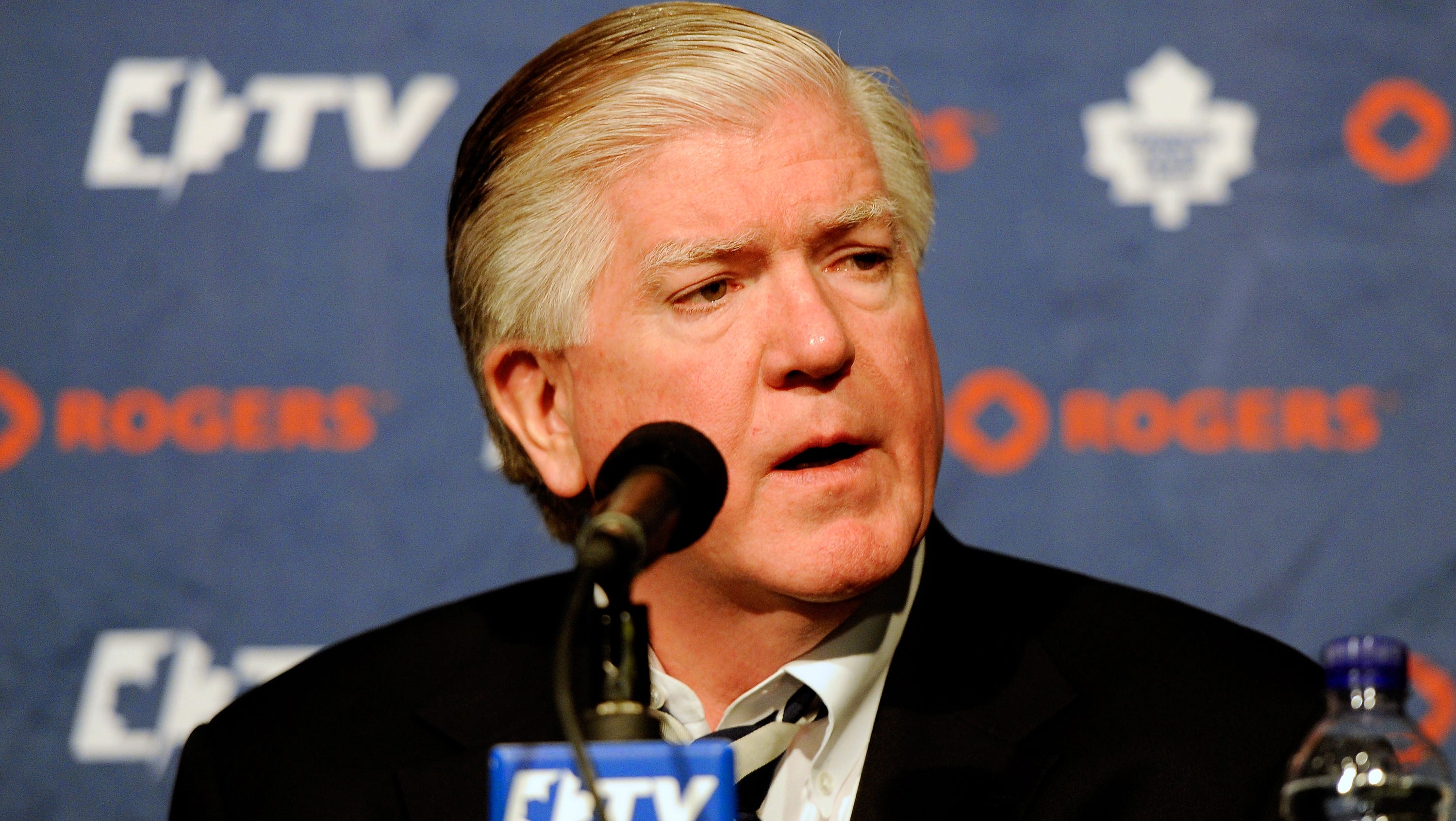 Maple Leafs fire Brian Burke, name Dave Nonis GM
