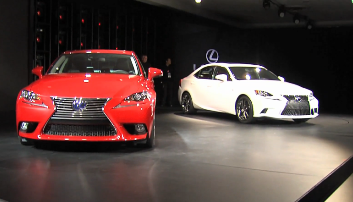 2014 Lexus IS debuted at the Detroit Auto Show