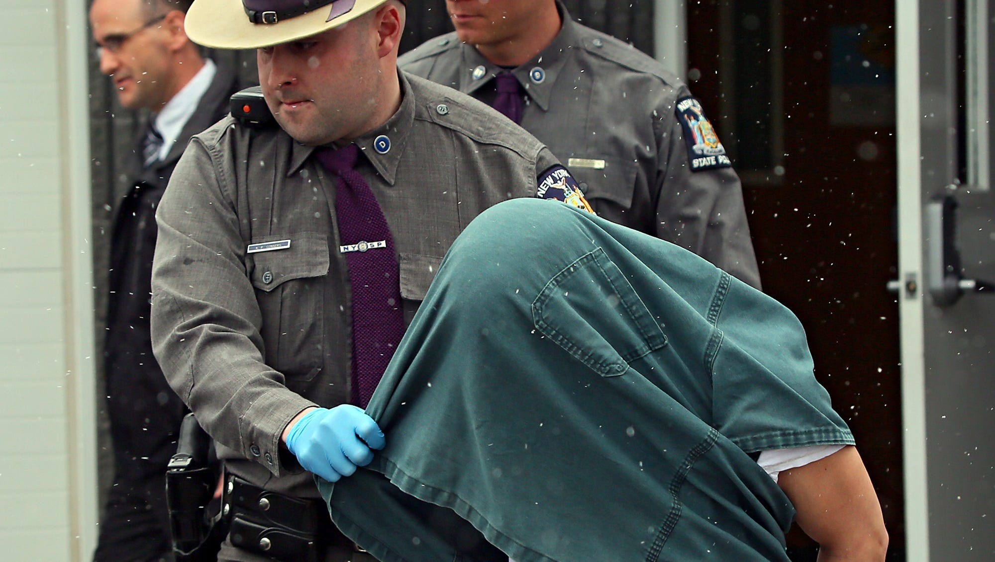 Police: Woman carjacked, stabbed, daughter raped