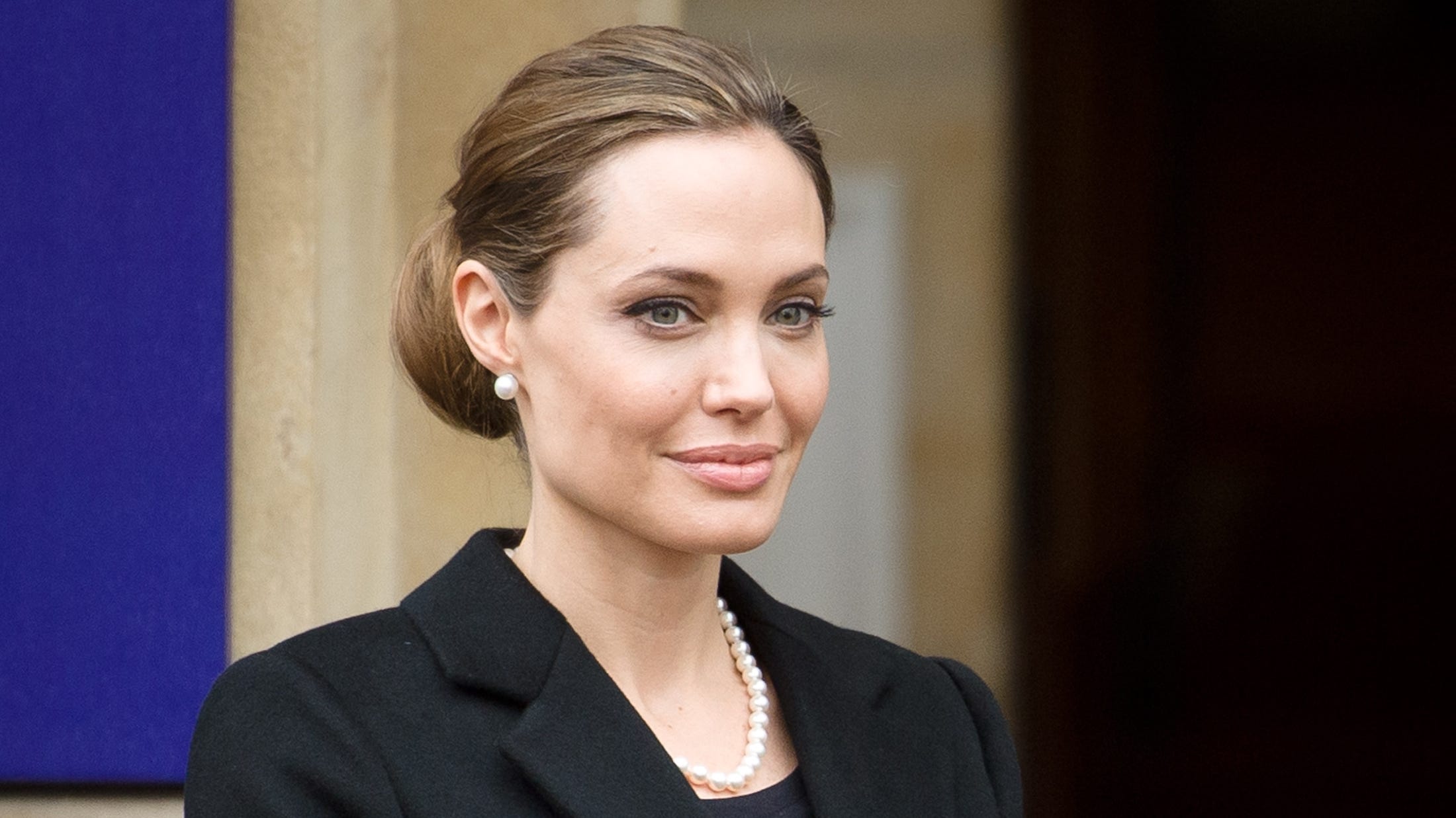 Stars support Angelina's decision to go public