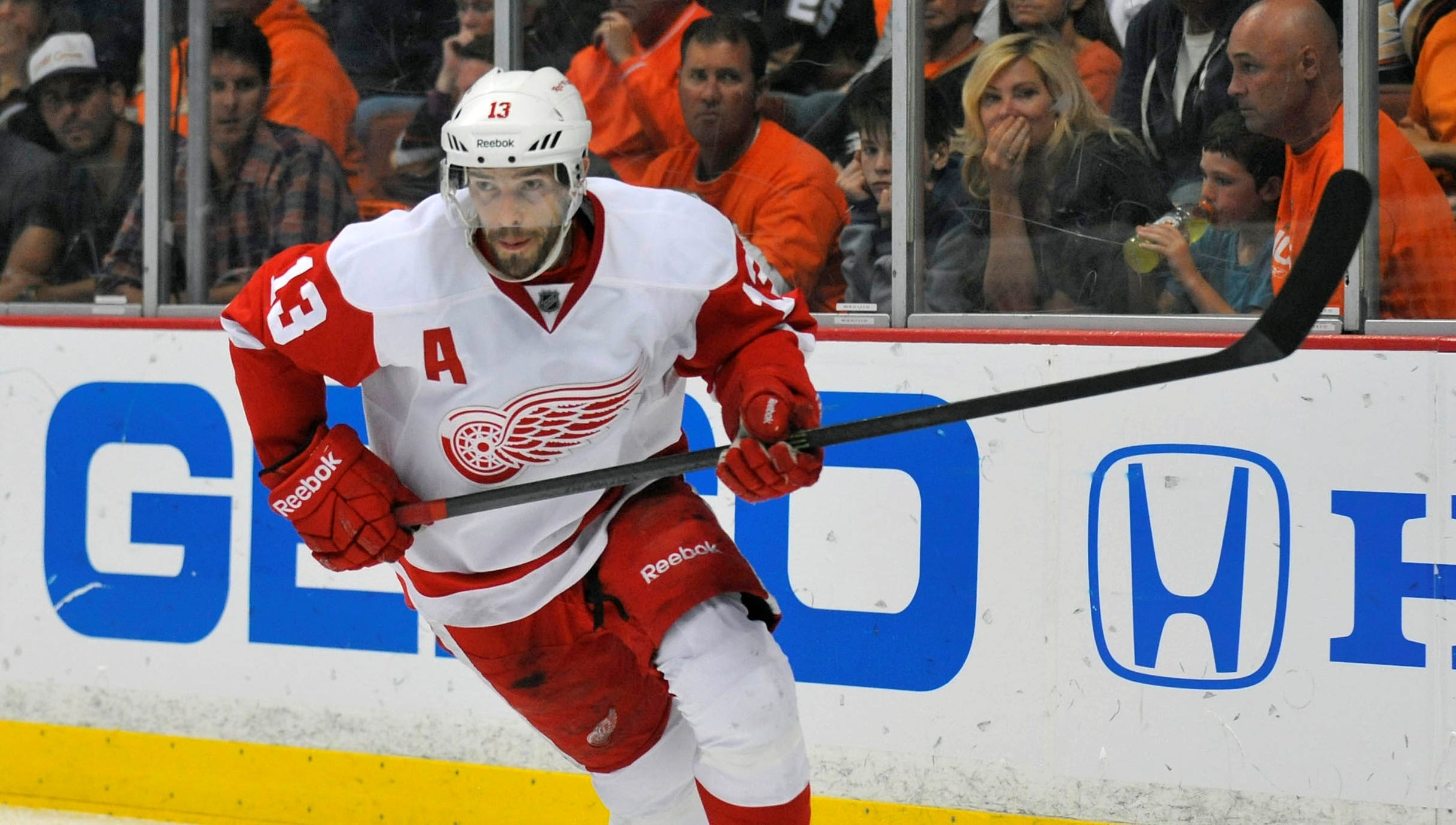 Pavel Datsyuk inks 3-year extension with Red Wings
