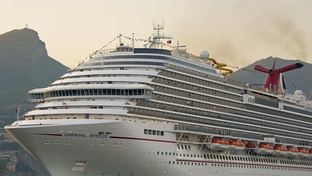 Cruise ship tours: Carnival Breeze