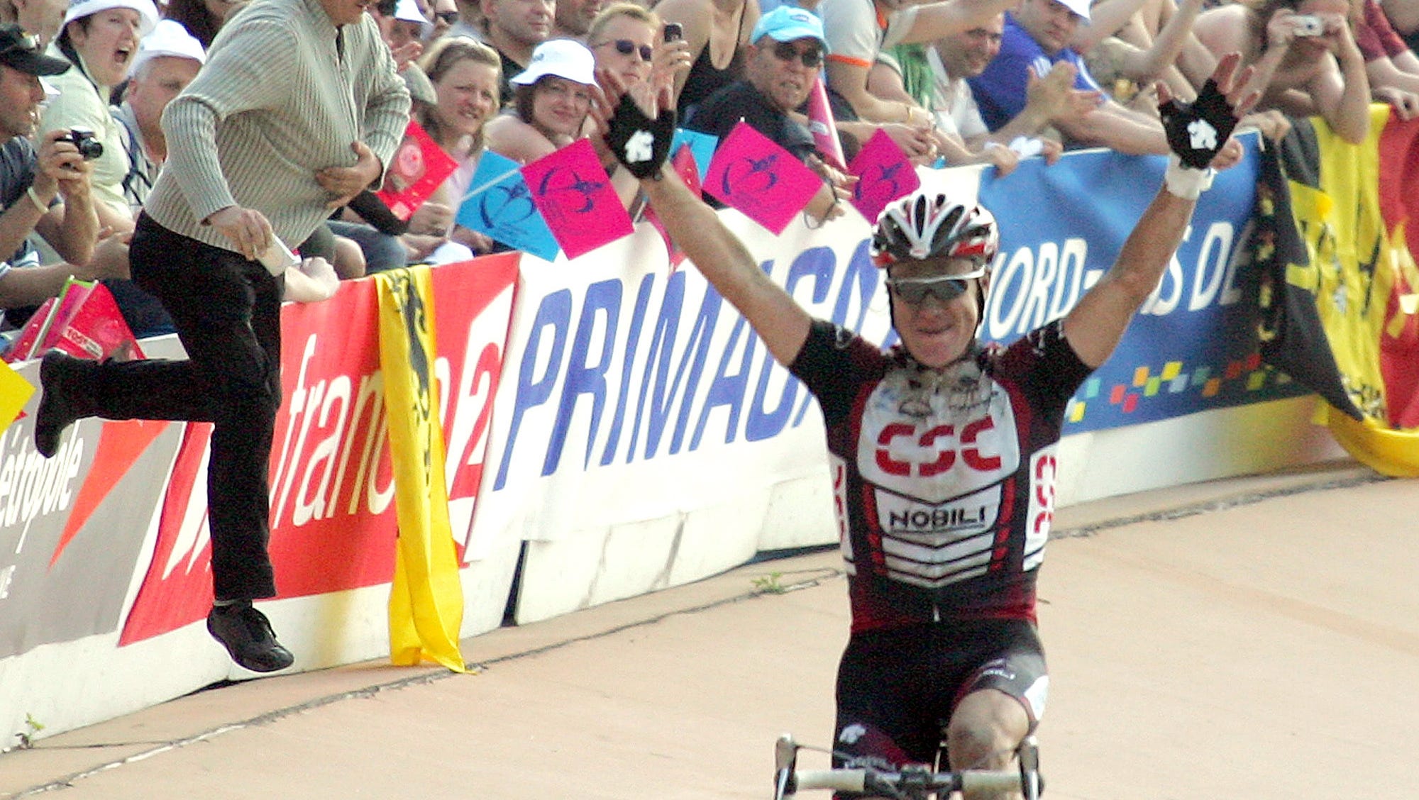 Veteran cyclist O'Grady admits doping in '98 Tour