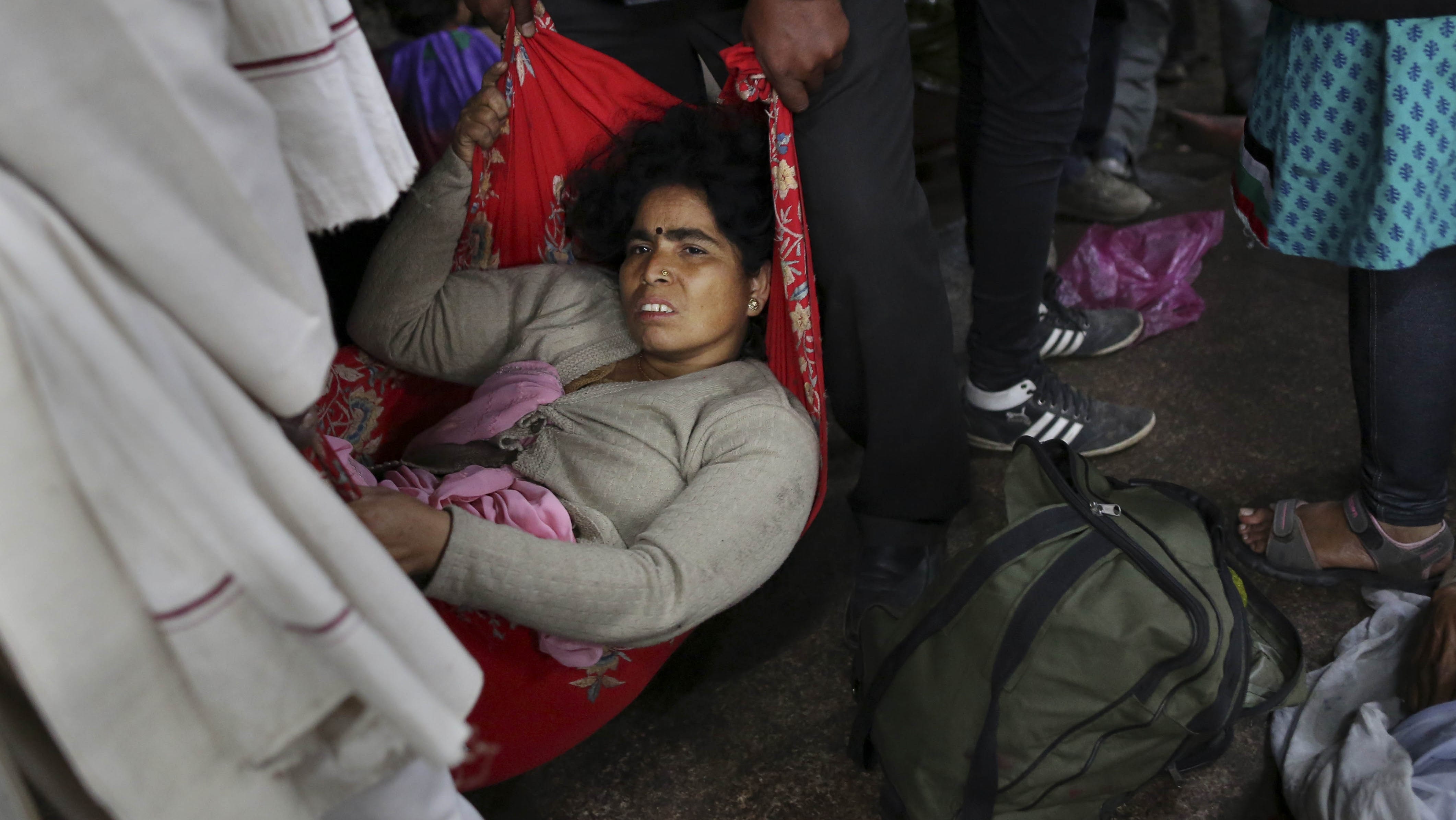 37 dead in stampede at Indian Hindu festival